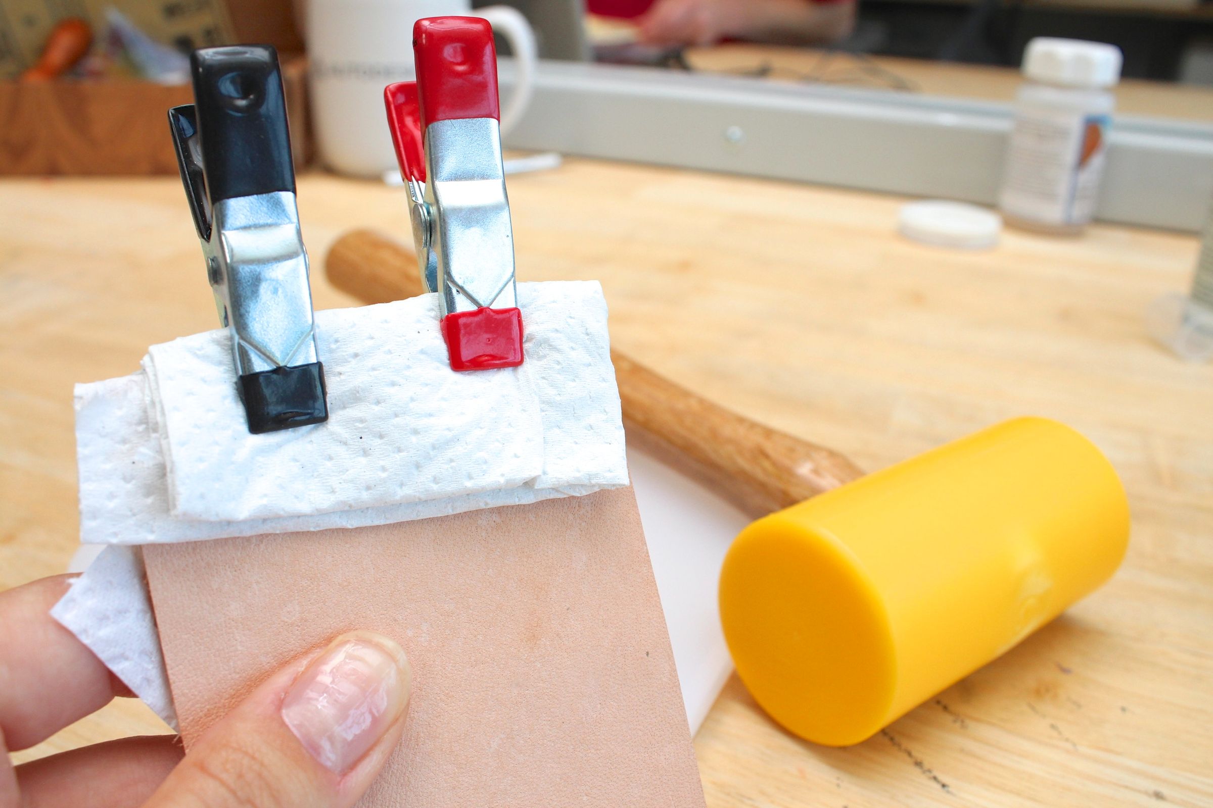 How to Make Folds in Leather : 5 Steps (with Pictures) - Instructables