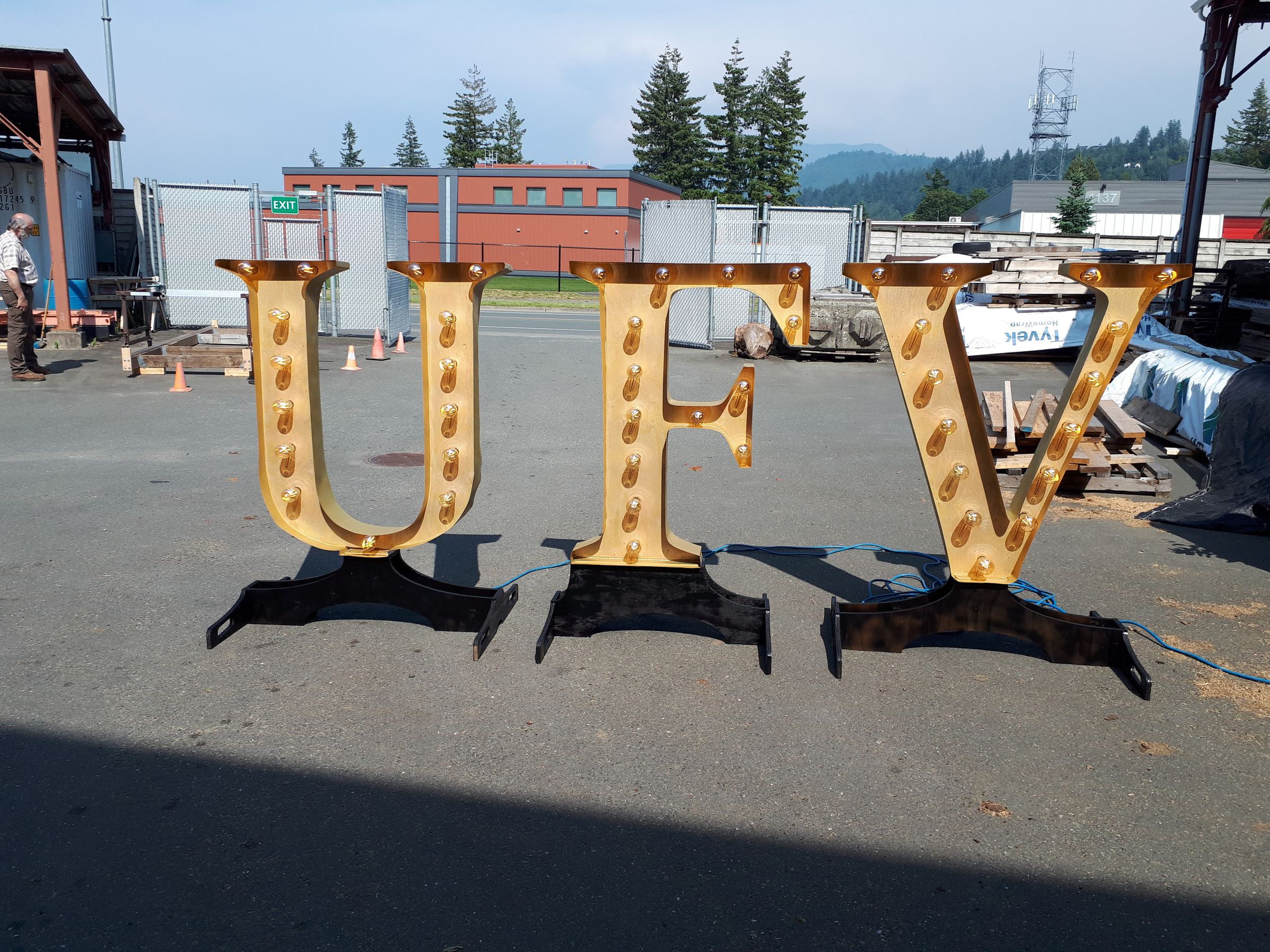 Massive "Marquee Letter" Decorations! : 14 Steps (with Pictures ...