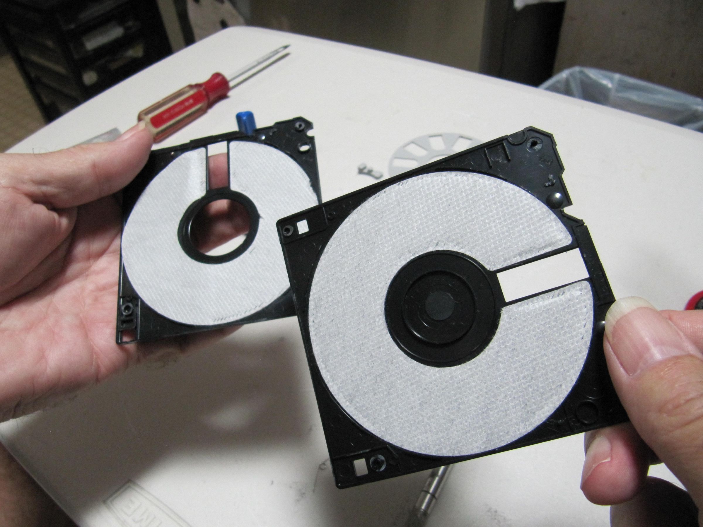 Floppy Diskette SD Card Caddy Dispenser : 10 Steps (with Pictures ...