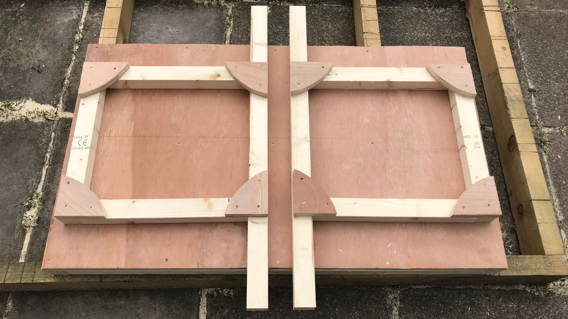 Fold Down Table - to Save Workshop Space : 4 Steps (with Pictures ...