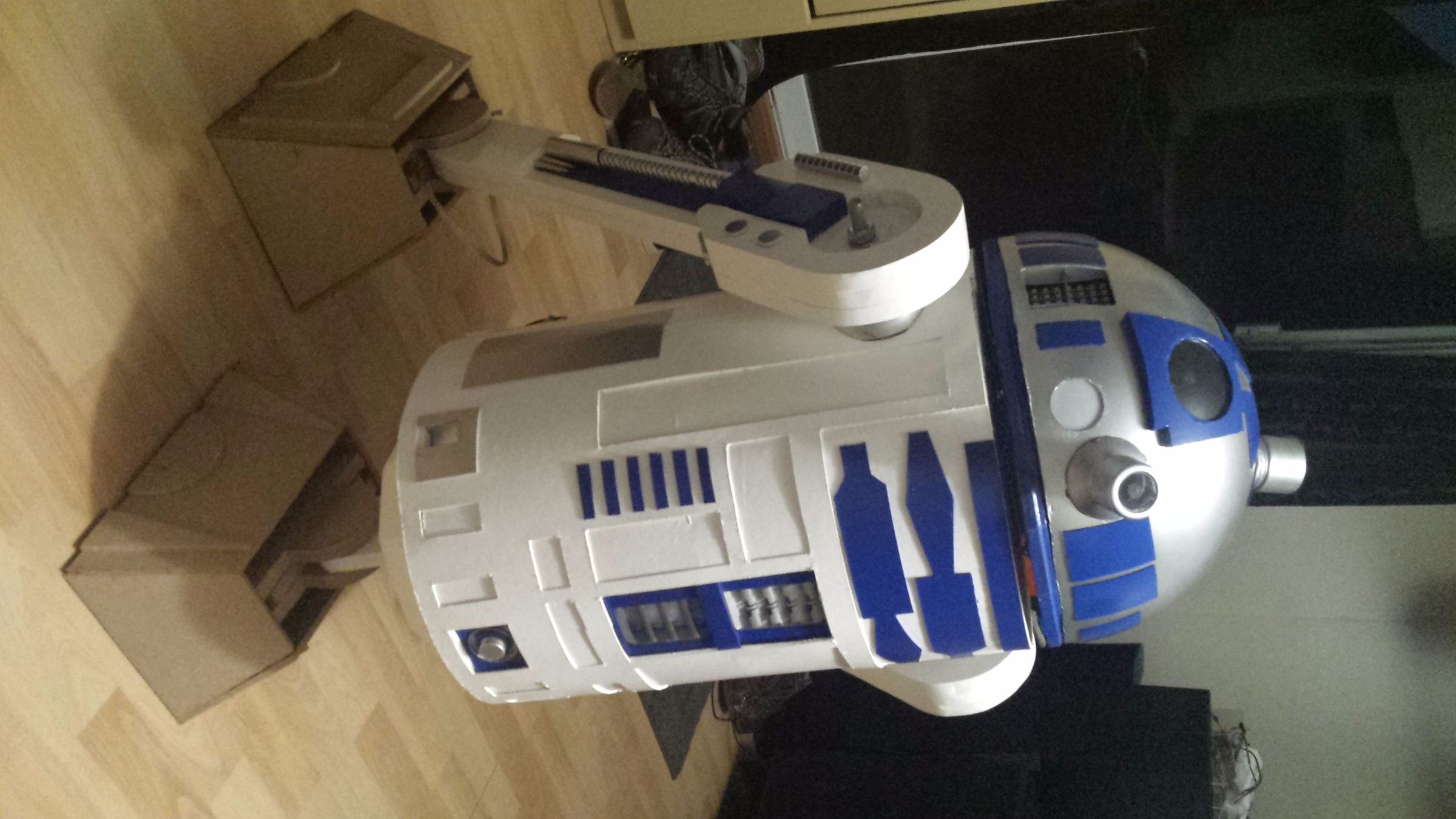 Building R2D2 From Scratch / Bâtir Un R2D2 À Partir De Rien : 12 Steps ...