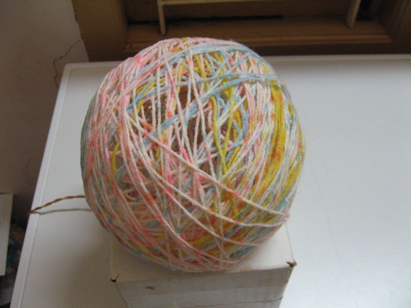 Lampshade Made With Glued Yarn : 6 Steps (with Pictures) - Instructables