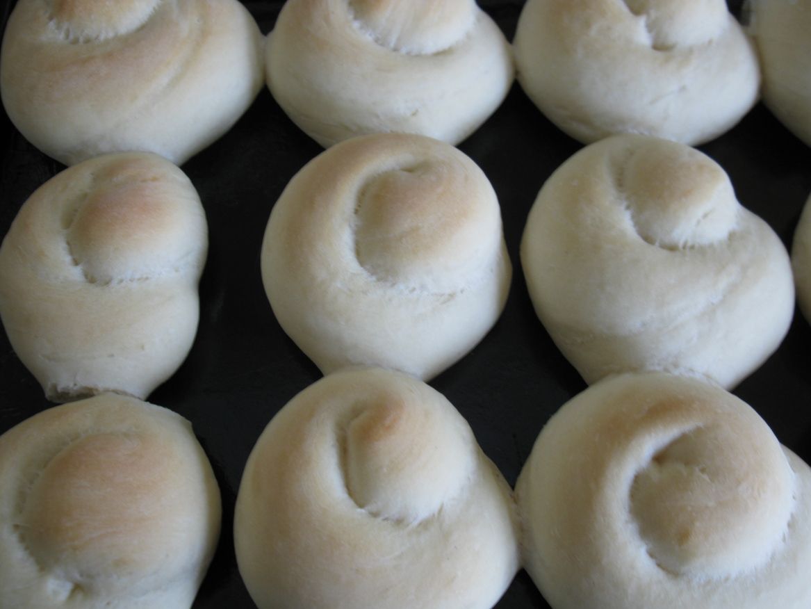 Happy Rolls :) : 4 Steps - Instructables