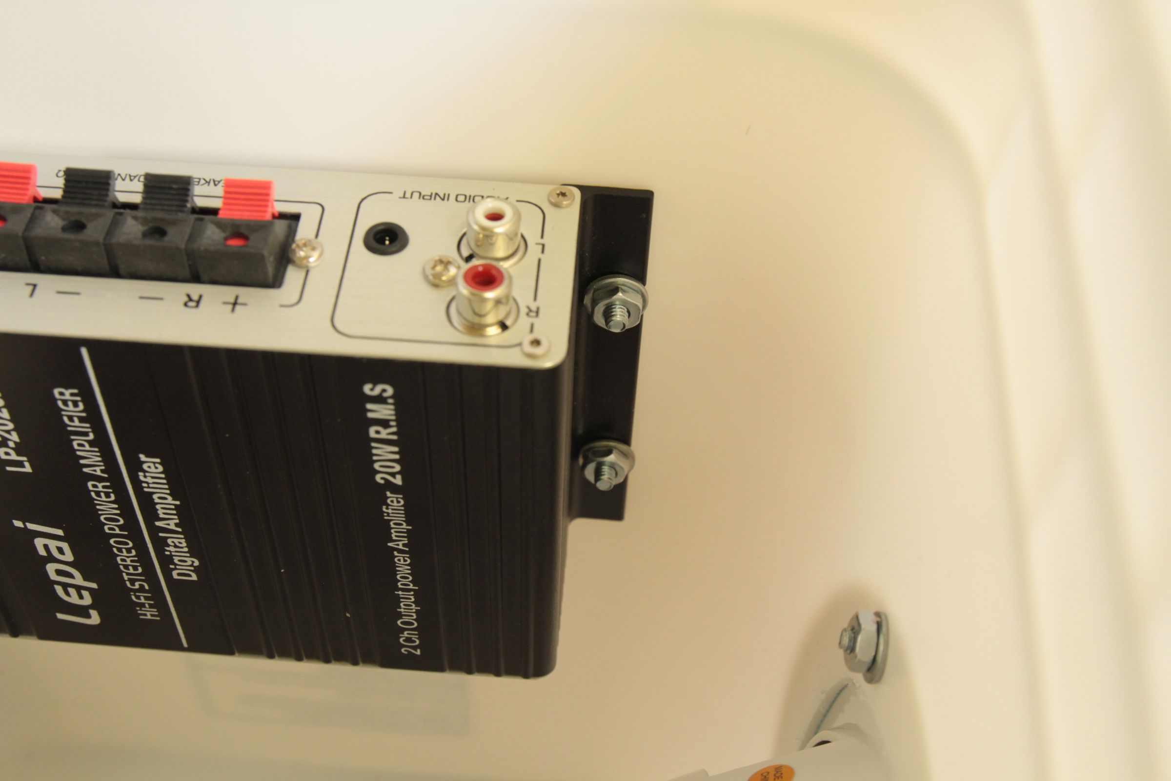 BoomBucket: the Boombox Bucket! : 9 Steps (with Pictures) - Instructables