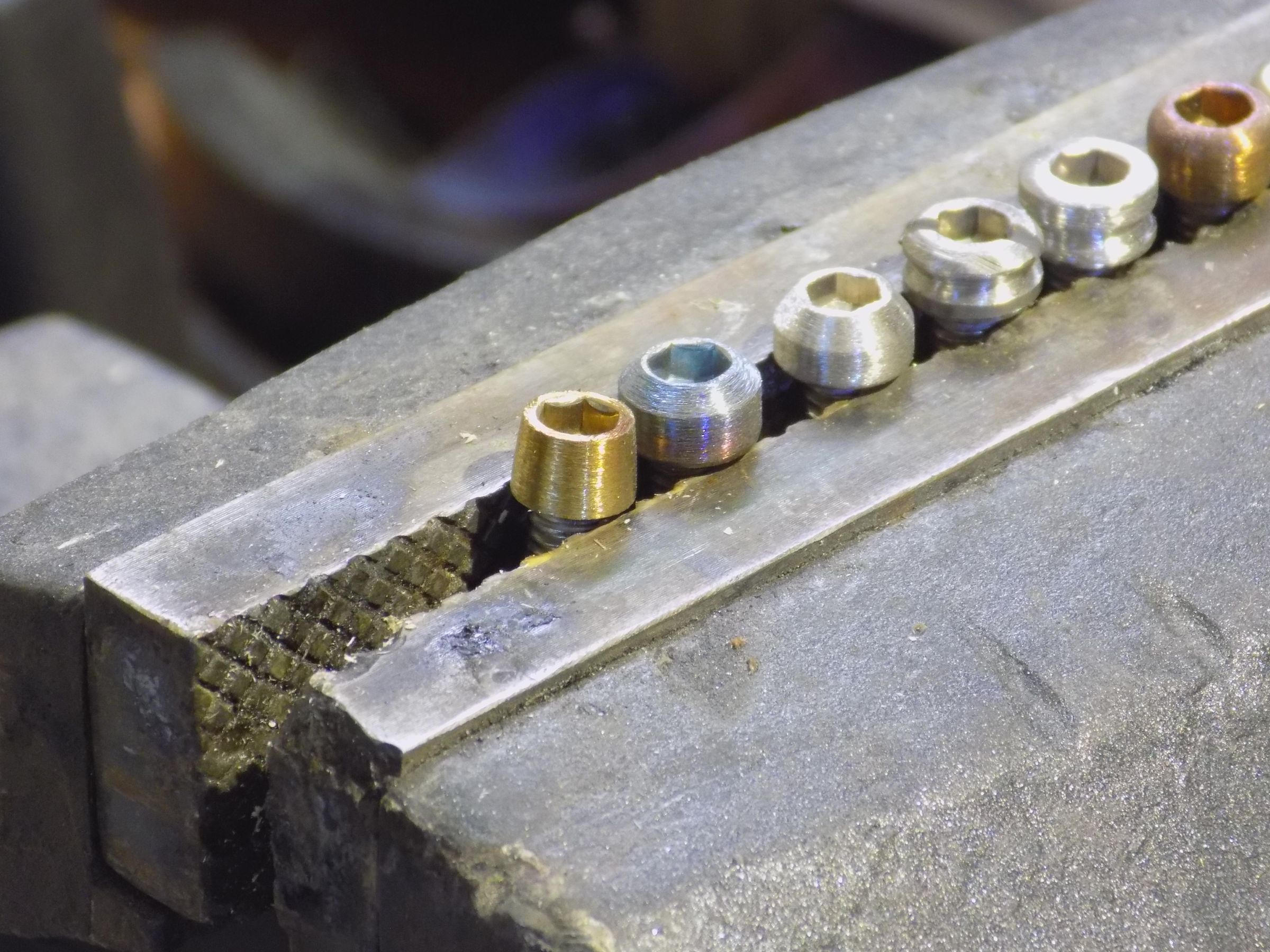 Customize Bolts for Your Projects! - Instructables