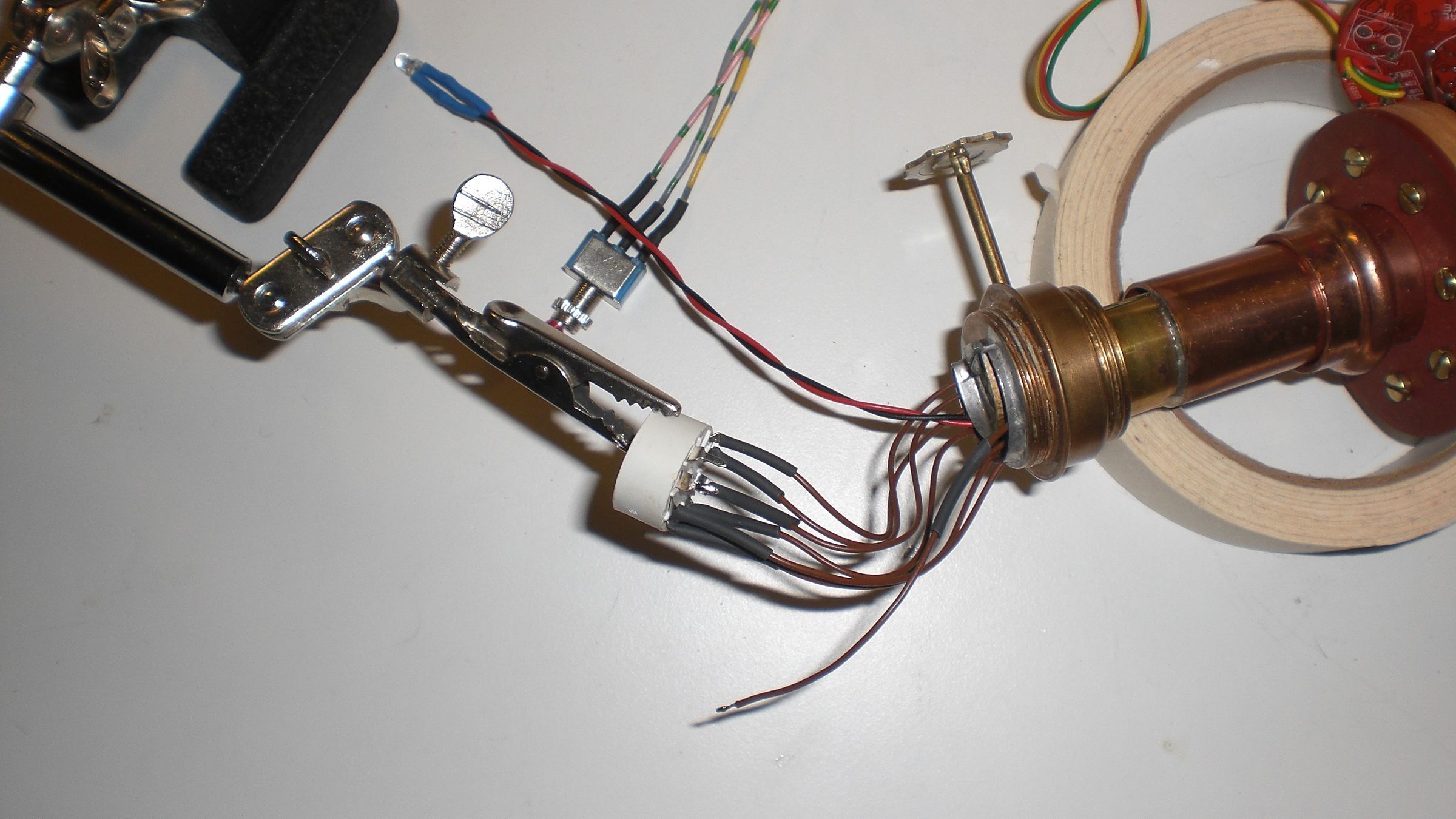 Steampunked Magic Eye Winker Powered by Batteries and USB-connected ...