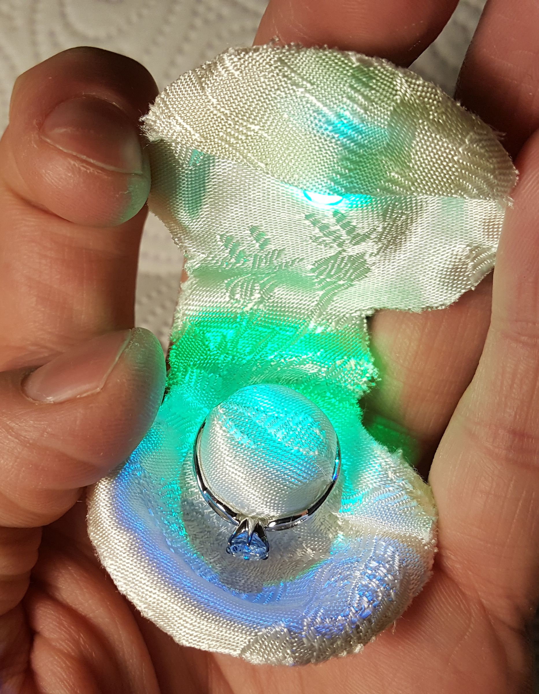 LED-illuminated Seashell Engagement Ring Box : 9 Steps (with Pictures) - Instructables