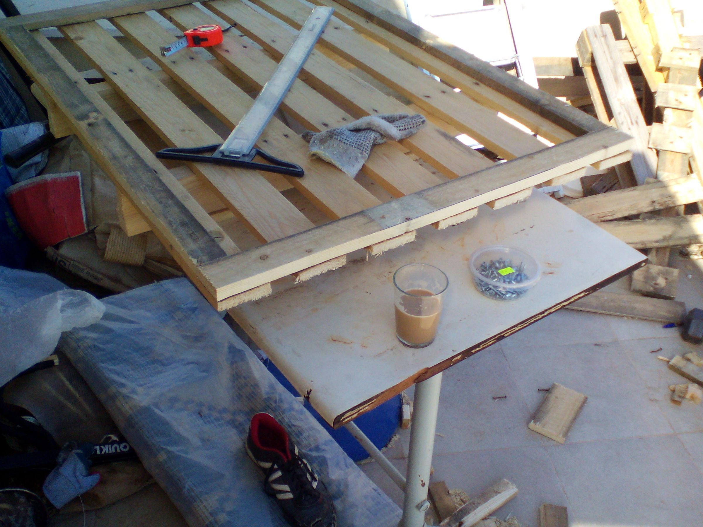 Cheap Diy Coffee Table : 11 Steps (with Pictures) - Instructables