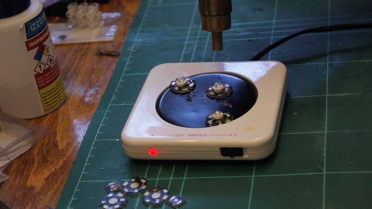 How to Solder LEDs to Aluminium Star PCBs : 9 Steps (with Pictures ...