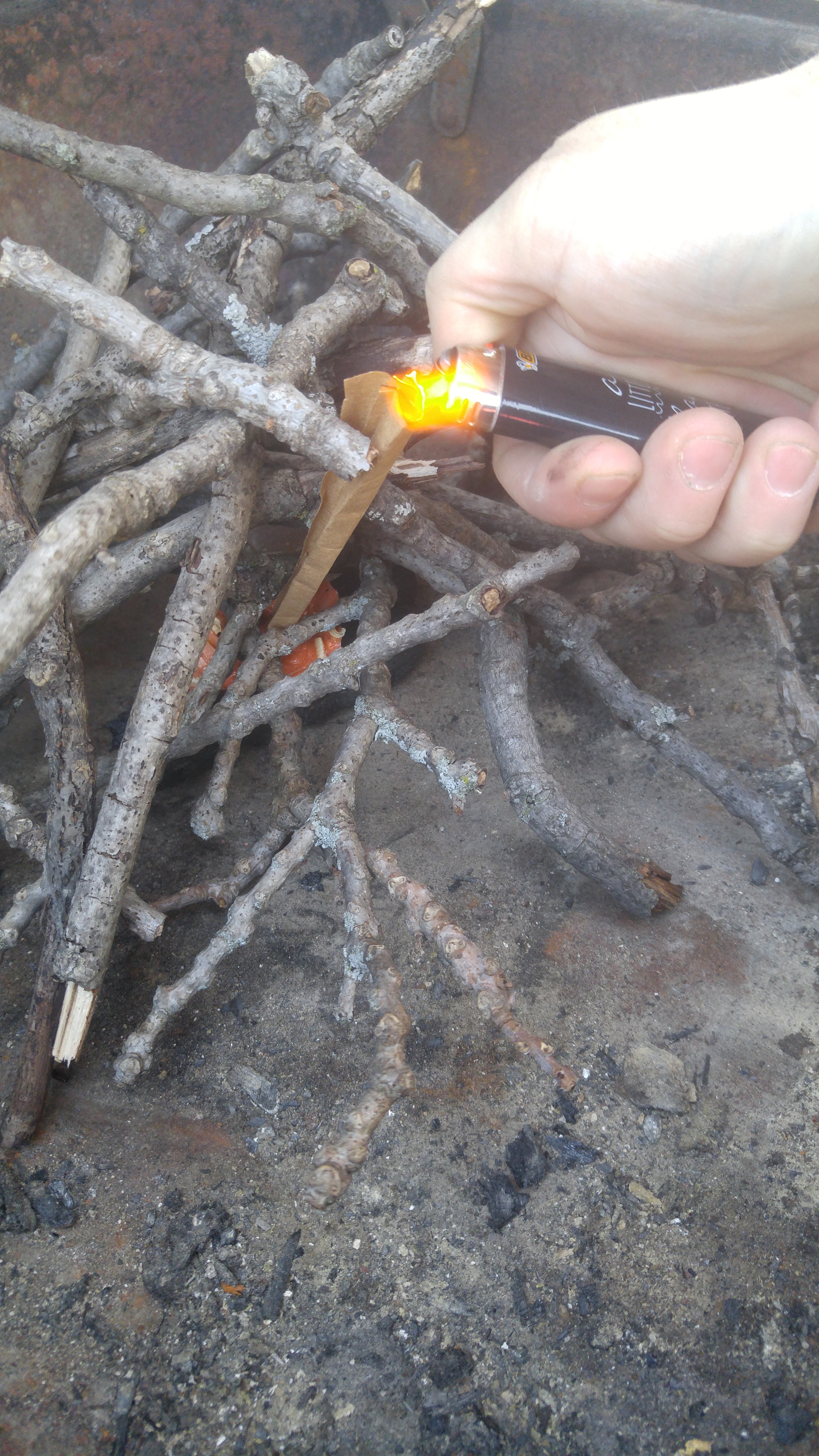 Paper Fused Firestarter : 5 Steps (with Pictures) - Instructables