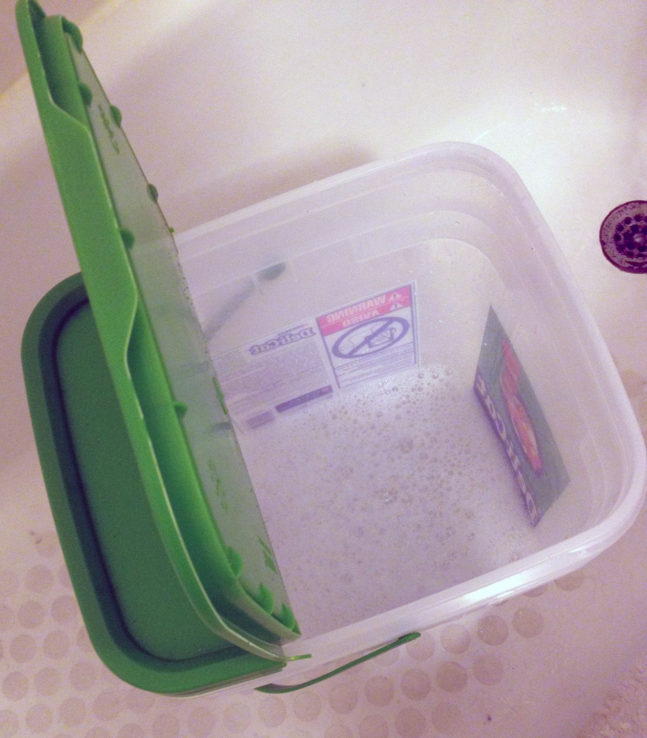 Make an Apartment-sized Indoor Compost Bin : 6 Steps - Instructables