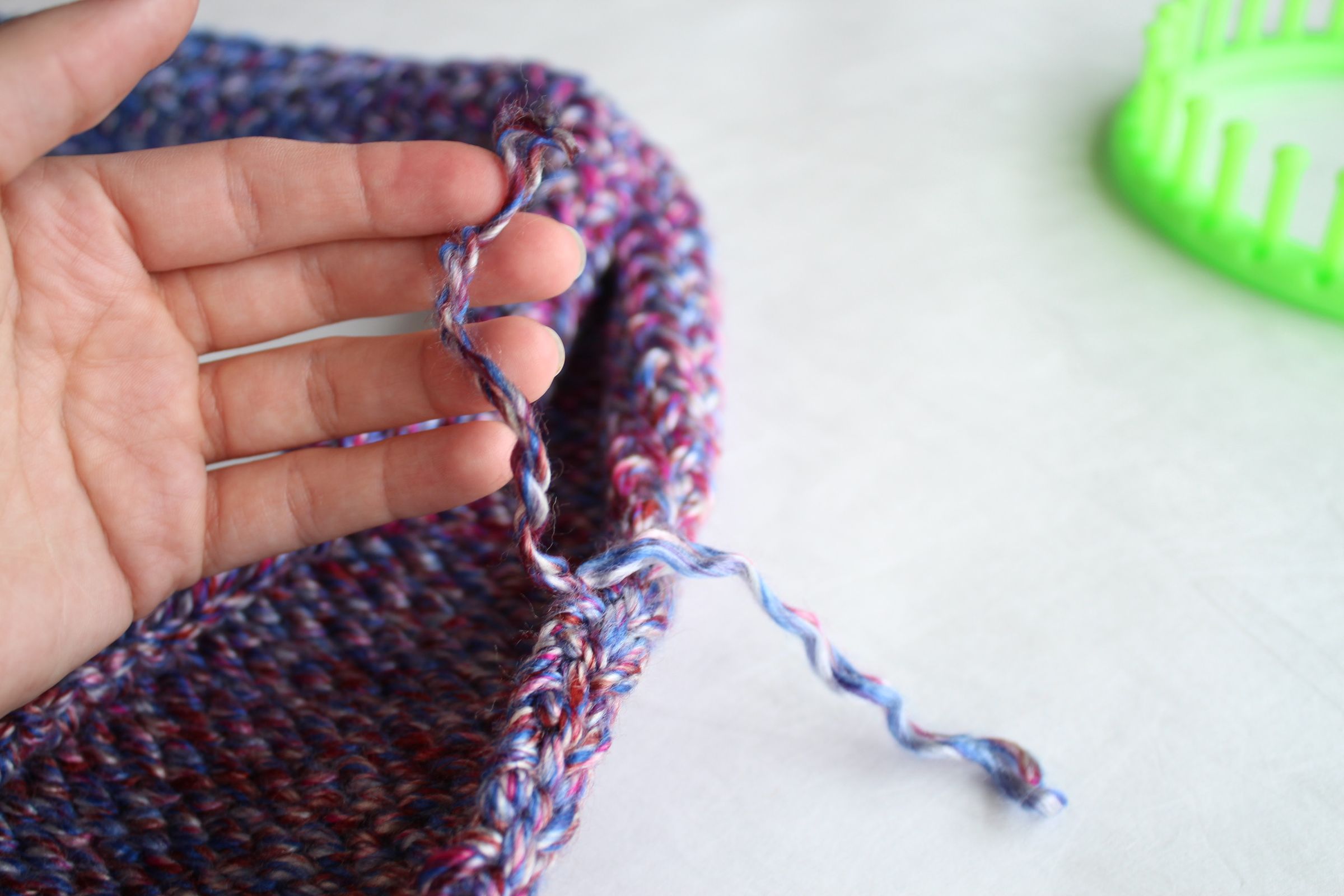 How to Knit an Infinity Scarf on a Loom : 15 Steps (with Pictures ...
