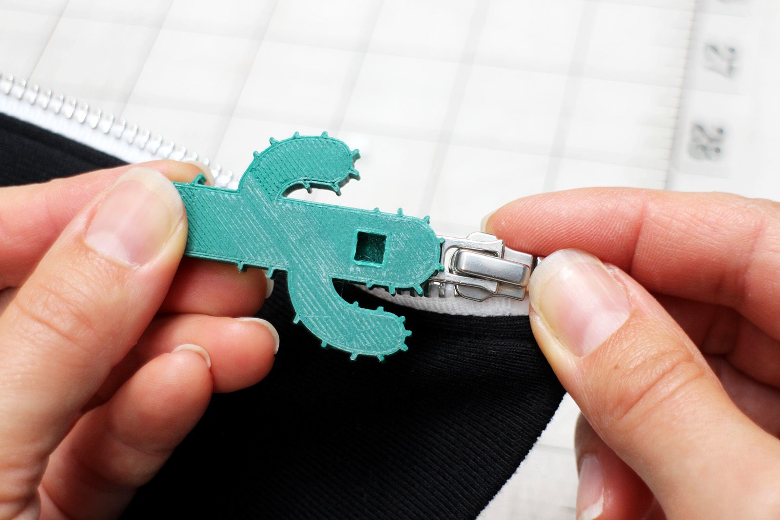 3D Printed Zipper Pulls - Tinkercad