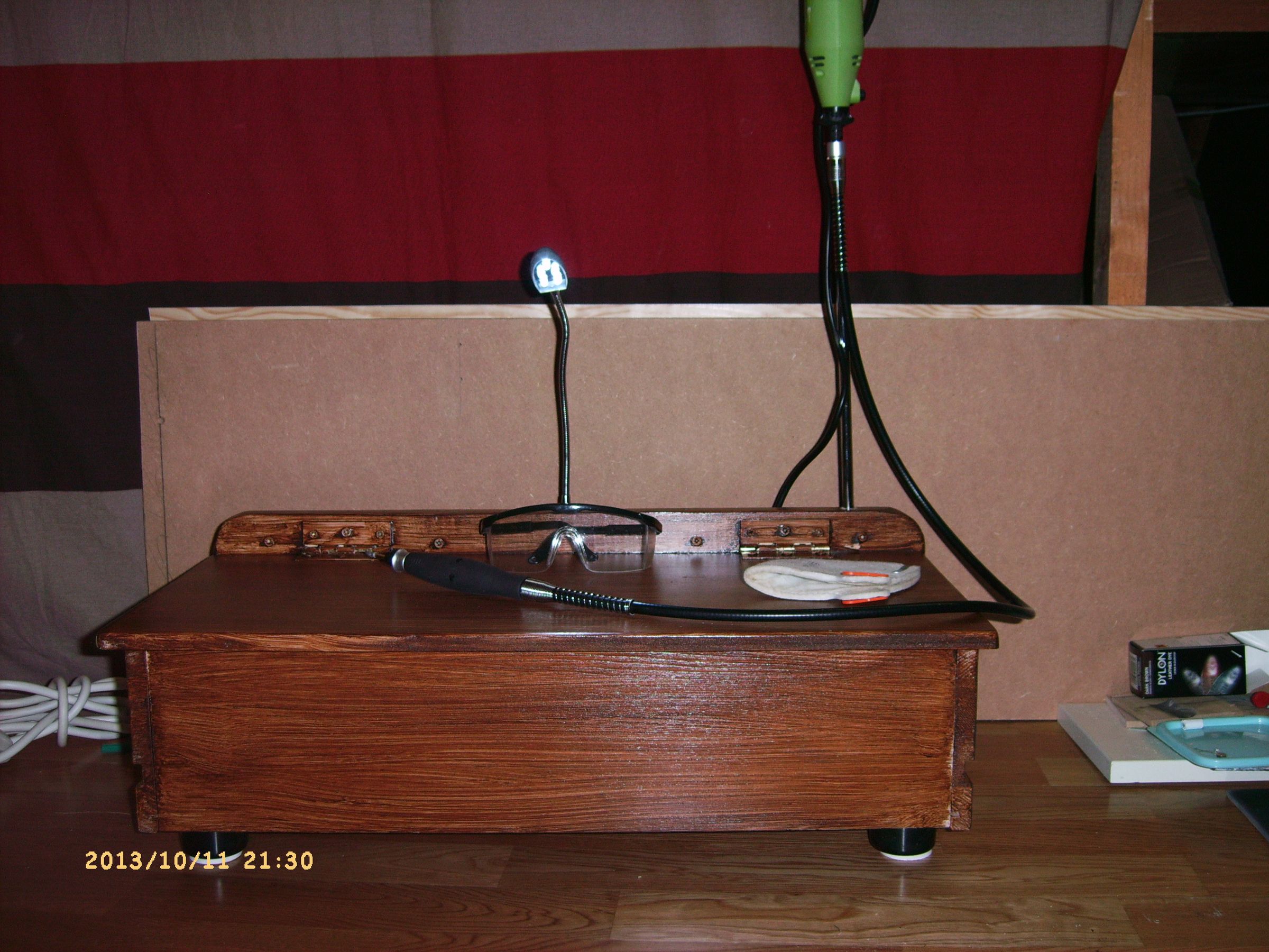 Hobby Desk : 3 Steps - Instructables