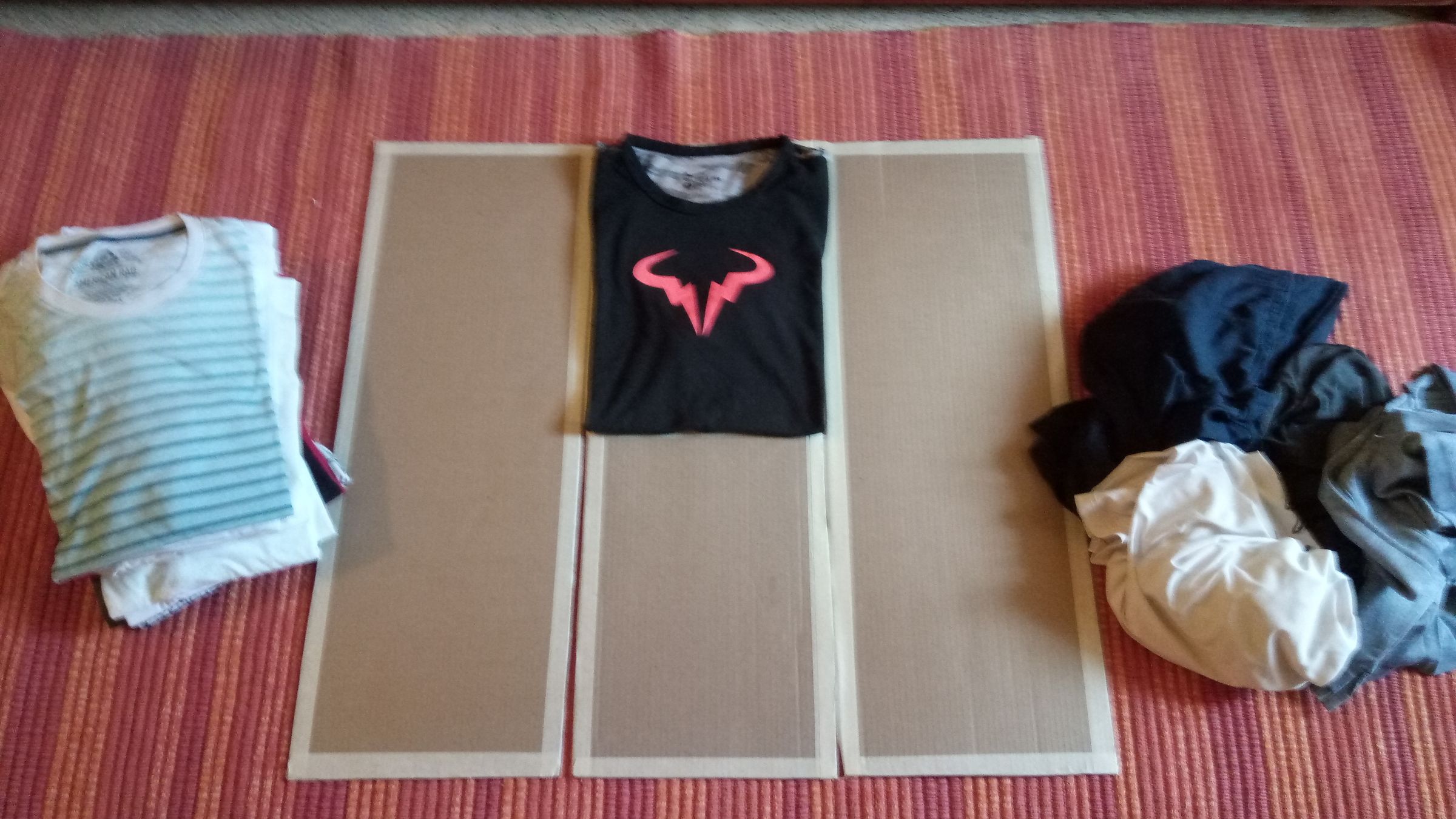 A Cardboard Device: THE SHIRT FOLDER : 6 Steps (with Pictures ...