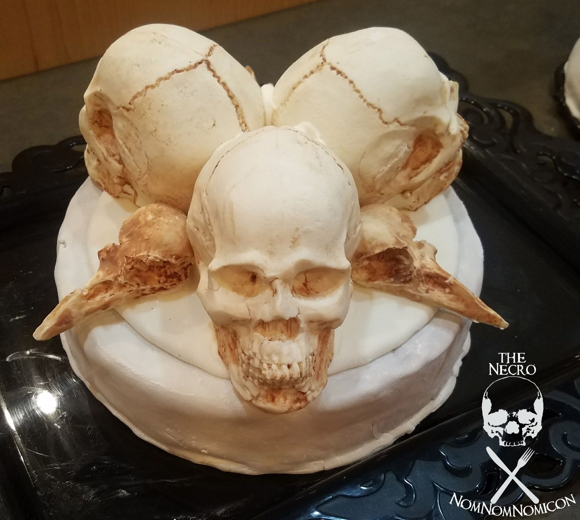 "The Bone Collector" Stacked Skull Cake : 7 Steps (with Pictures ...