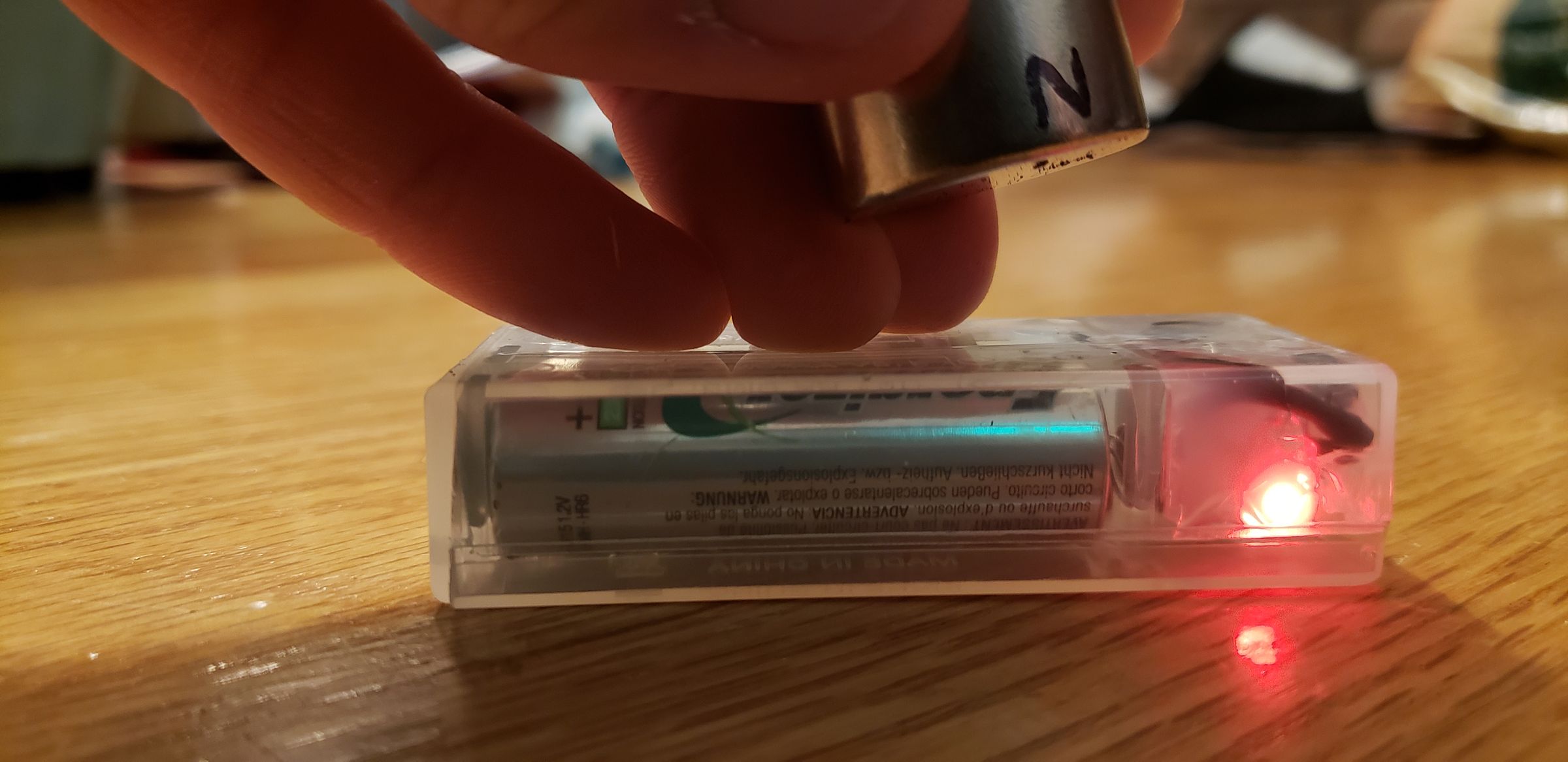 Magnet Polarity Detector : 5 Steps - Instructables