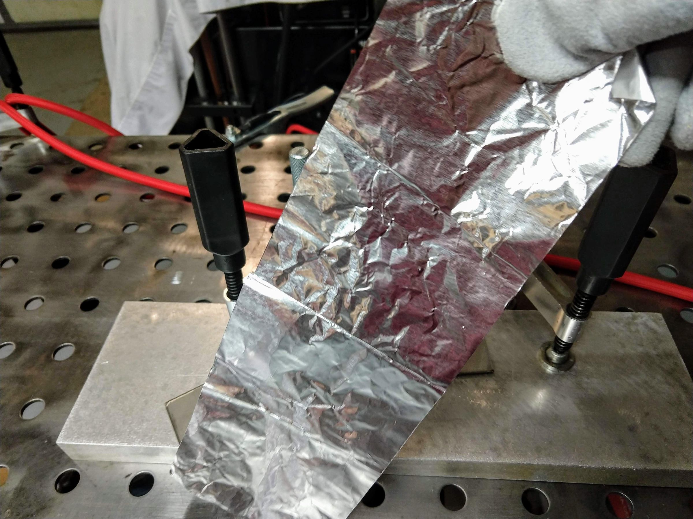 How to Weld Tin Foil : 4 Steps (with Pictures) - Instructables