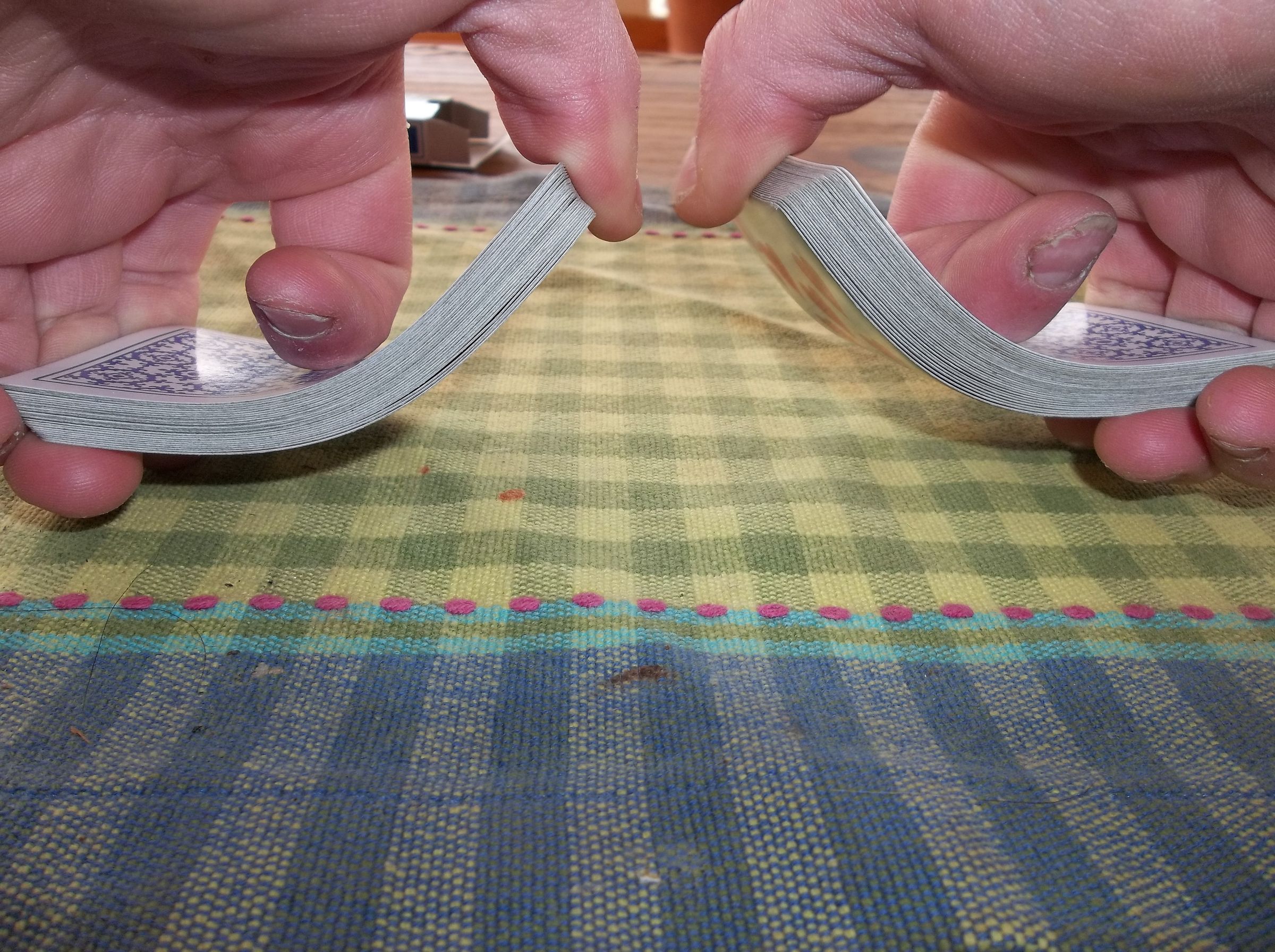 How to Shuffle Cards Like a Pro : 6 Steps - Instructables
