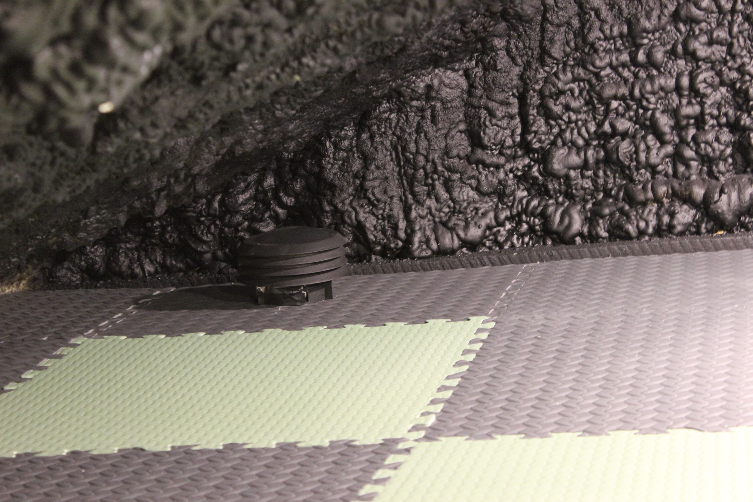 Hidden Cave / Play Room Fort : 11 Steps (with Pictures) - Instructables