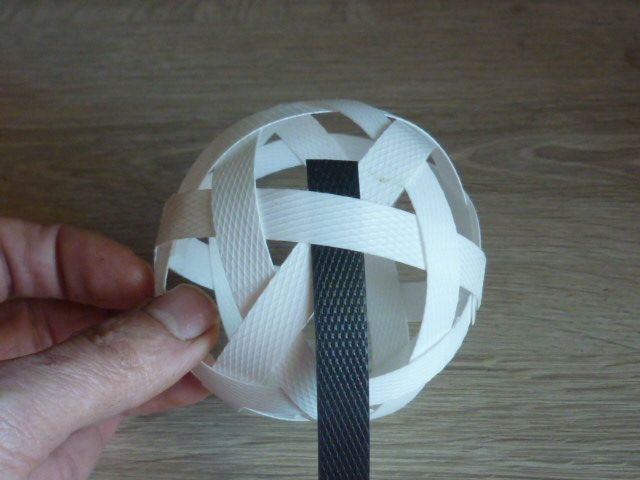 Starball - a 16 Strip Woven Ball : 15 Steps (with Pictures) - Instructables