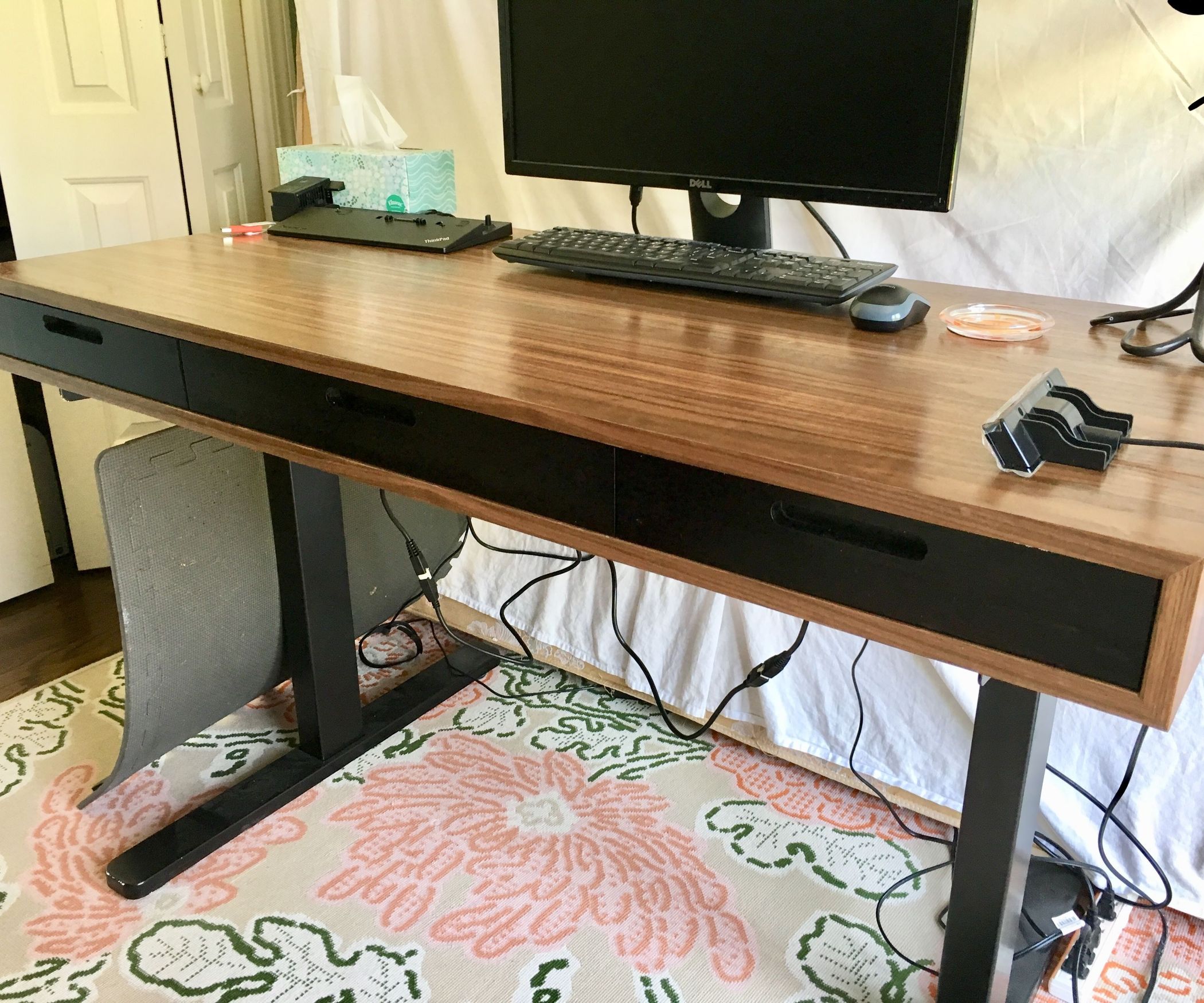 Stand Up Desk With a Secret : 10 Steps (with Pictures) - Instructables