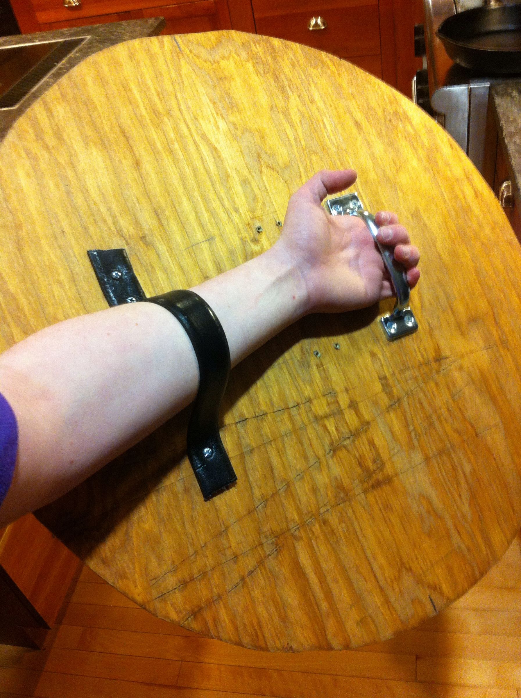 Skyrim Riften Guard Shield : 5 Steps - Instructables