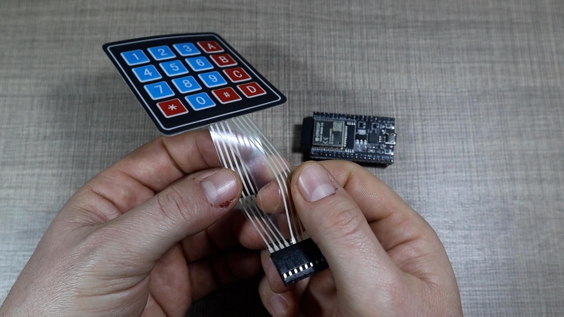 How to Build a Keypad-Controlled LED With an ESP32 : 4 Steps - Instructables