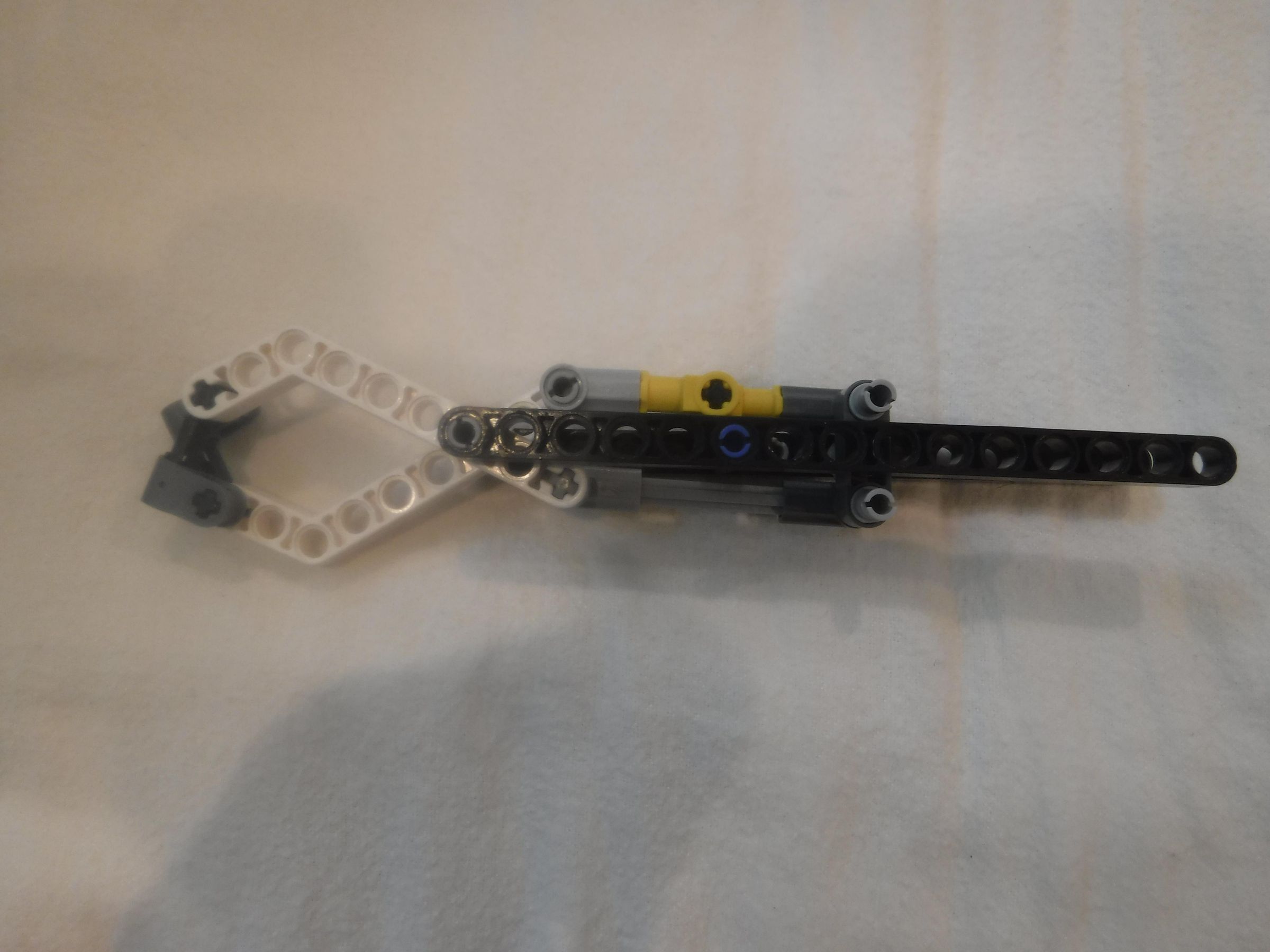 Lego Claw : 5 Steps - Instructables