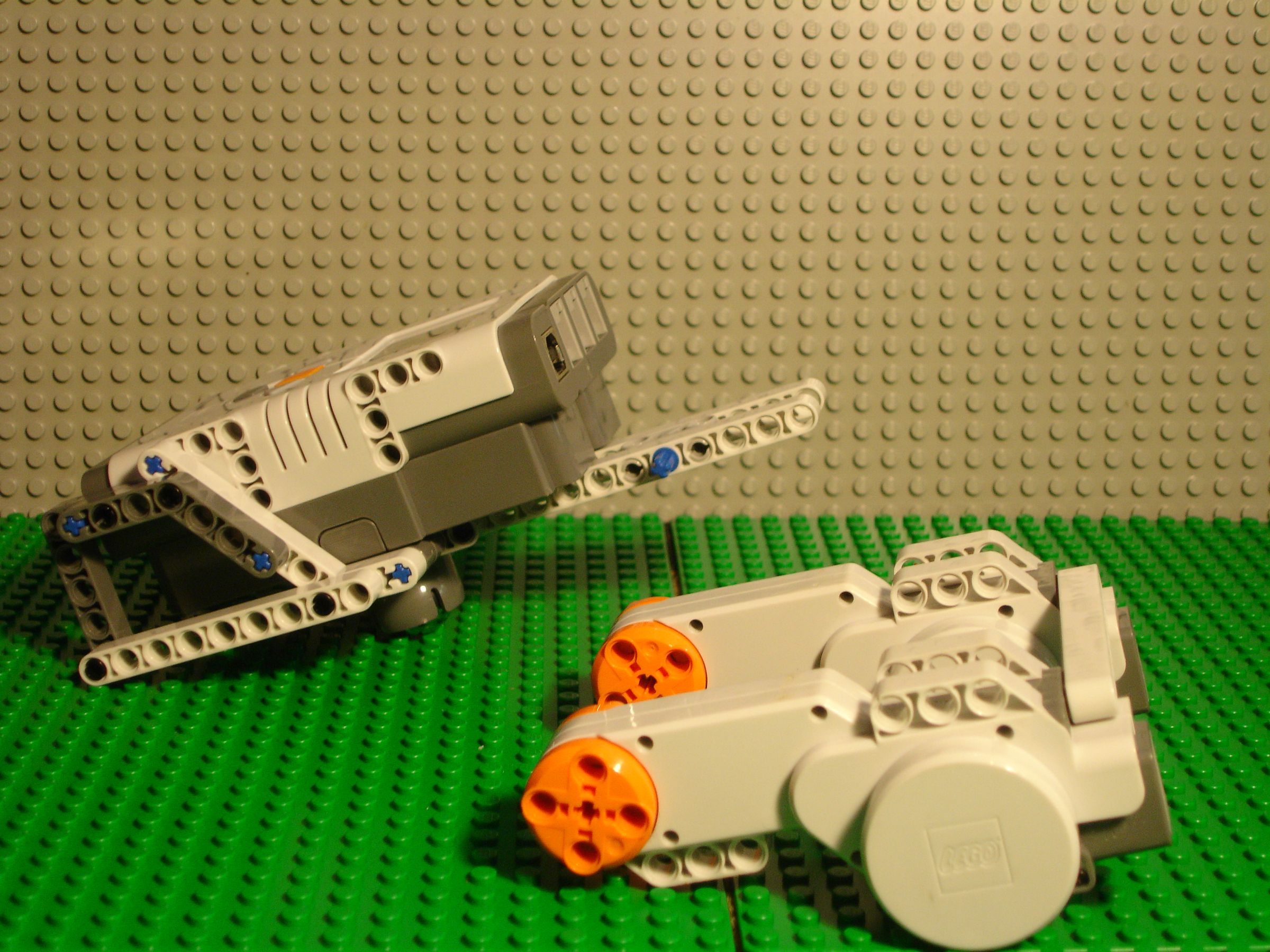 Build a Simple LEGO Starter Robot : 7 Steps - Instructables