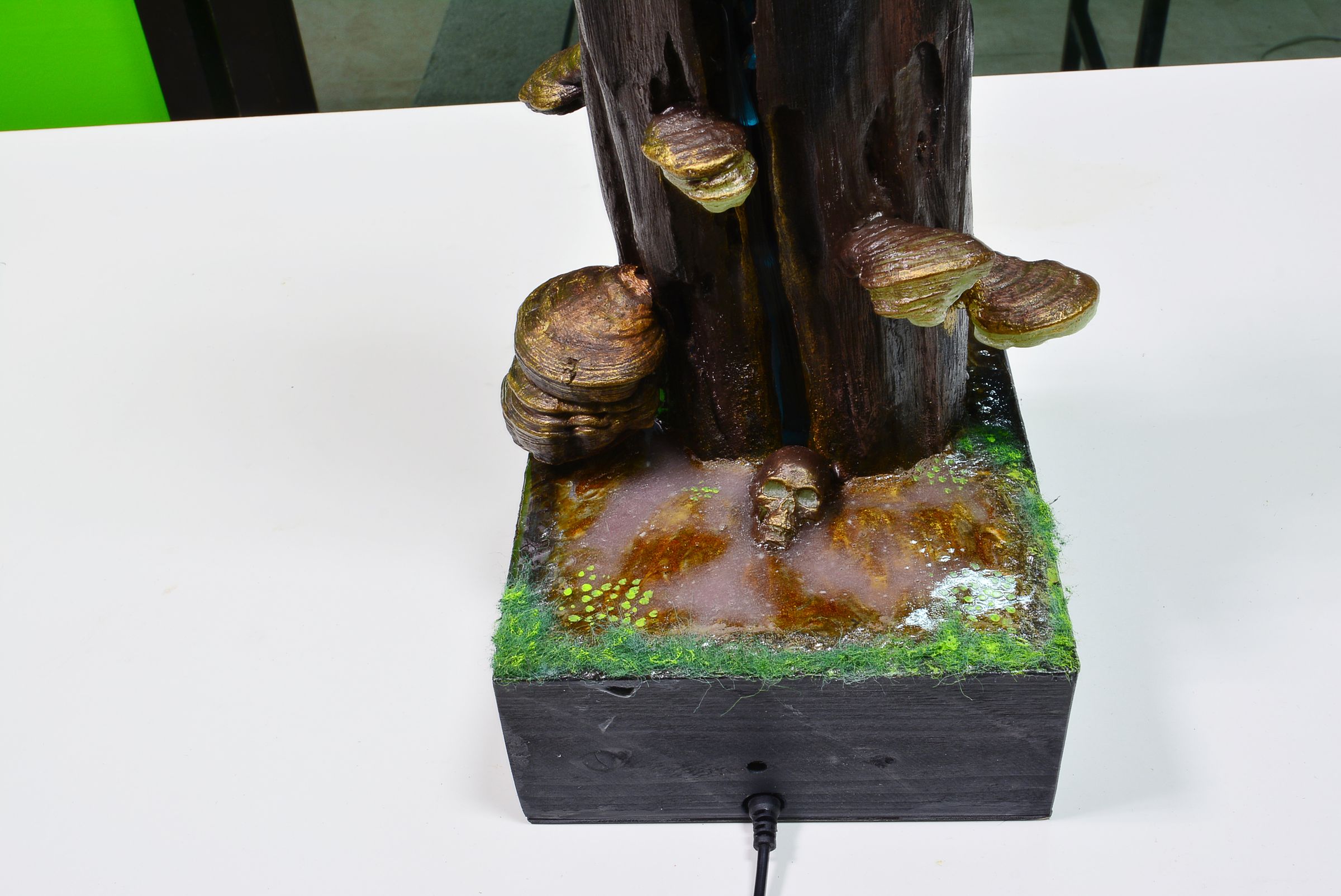 Glow in the Dark Stump Lamp : 5 Steps (with Pictures) - Instructables