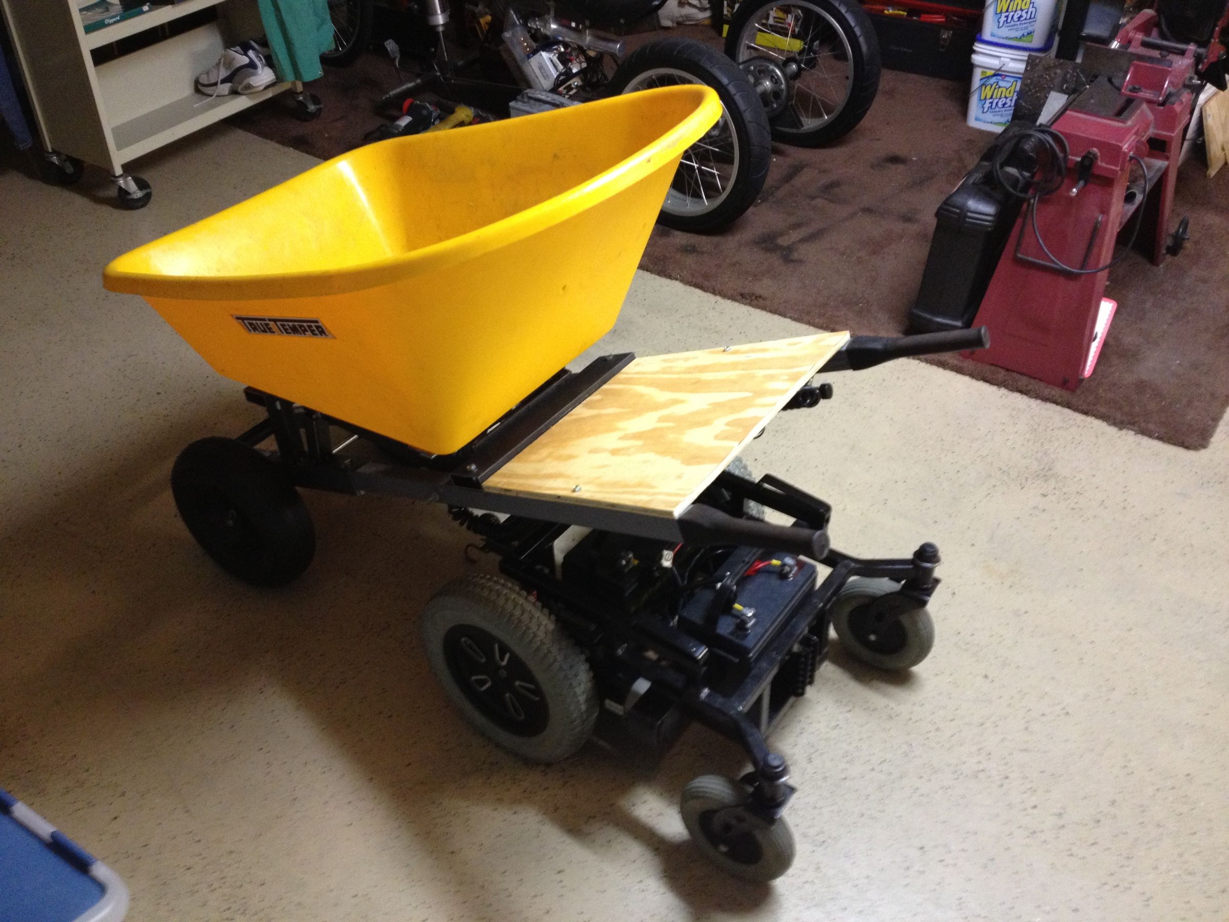6-Wheeled R/C Wheelbarrow With Pneumatic Dump : 11 Steps (with Pictures ...