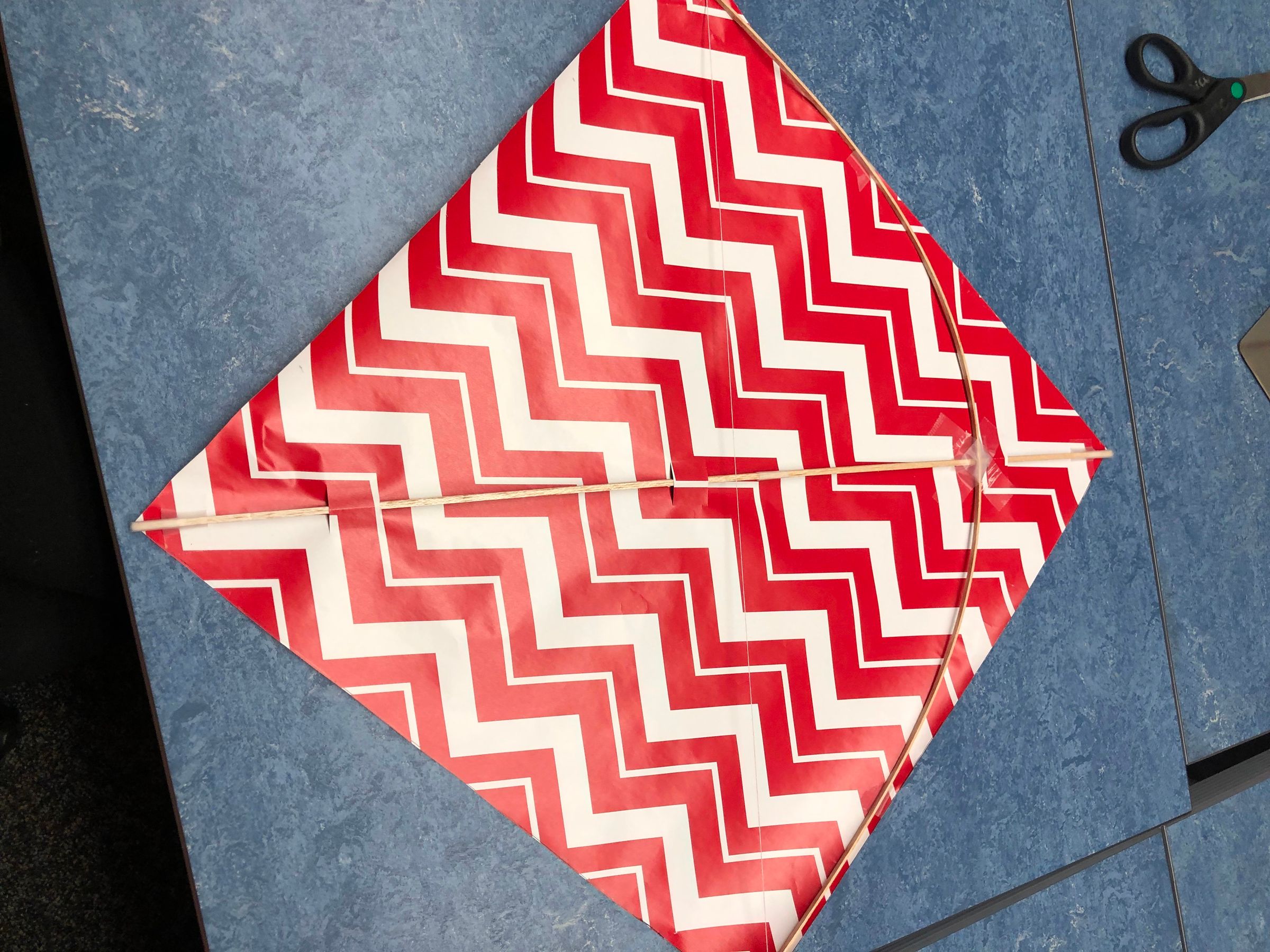 DIY Wrapping Paper Kite : 12 Steps - Instructables