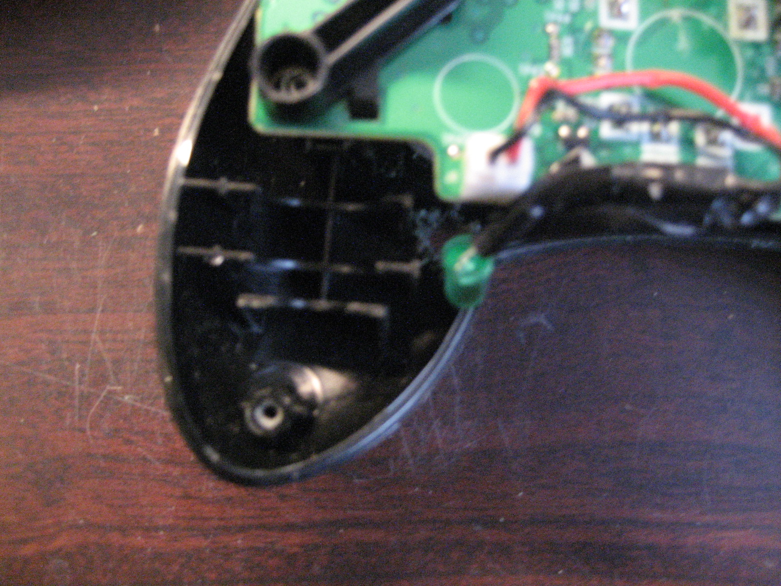 How to Mod Your Xbox Controller to Light Up With LEDS When It Vibrates ...