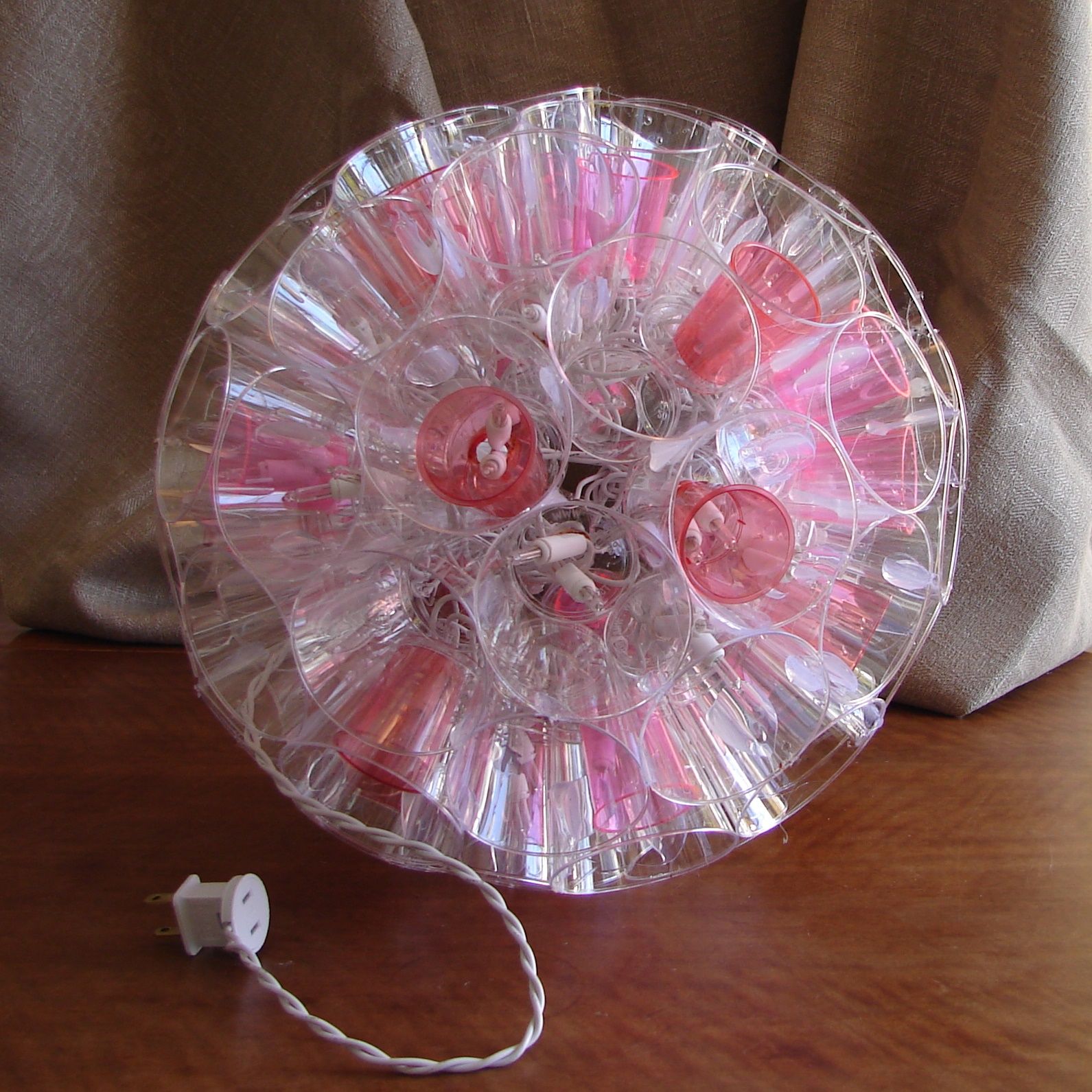 Hot Glue Sparkleball : 10 Steps - Instructables
