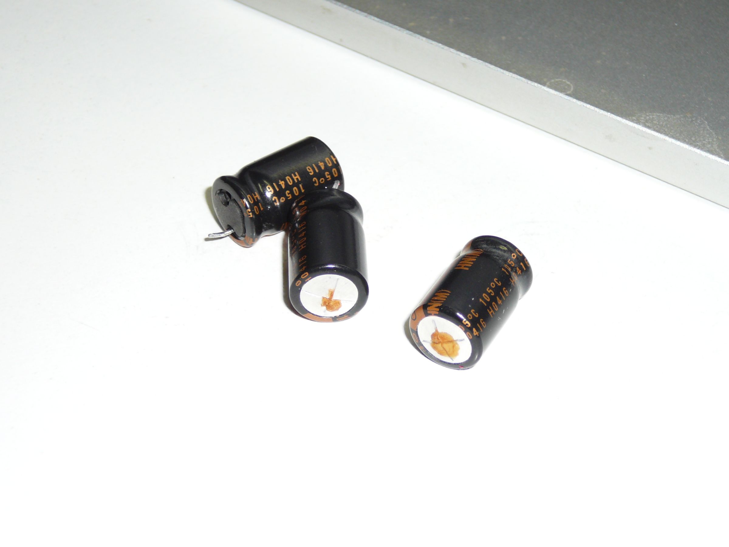 Imac G5 DIY Capacitors Repair : 9 Steps (with Pictures) - Instructables