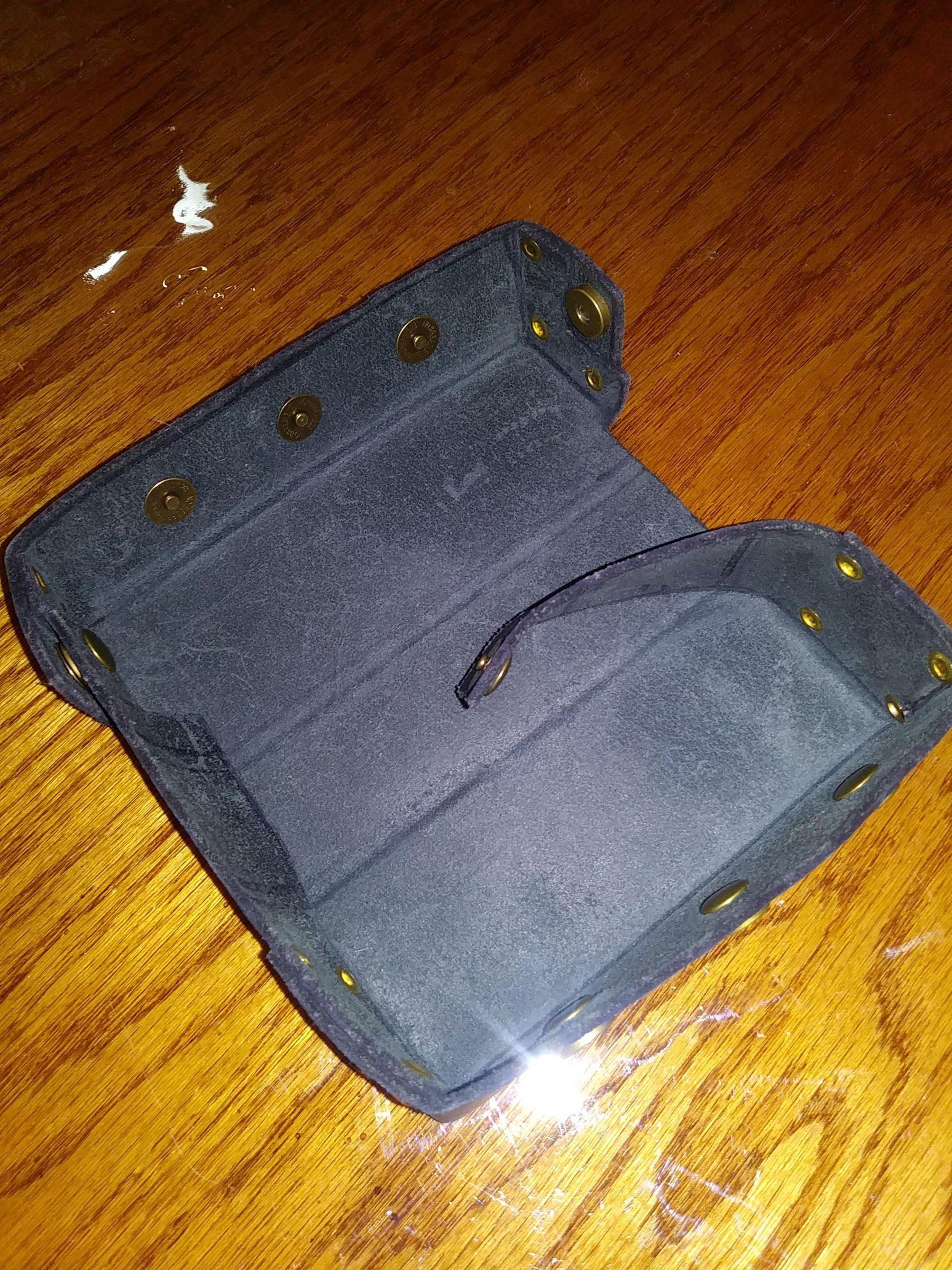 Unique Approach to Leather Dice Tray and Dice Storage : 11 Steps (with ...