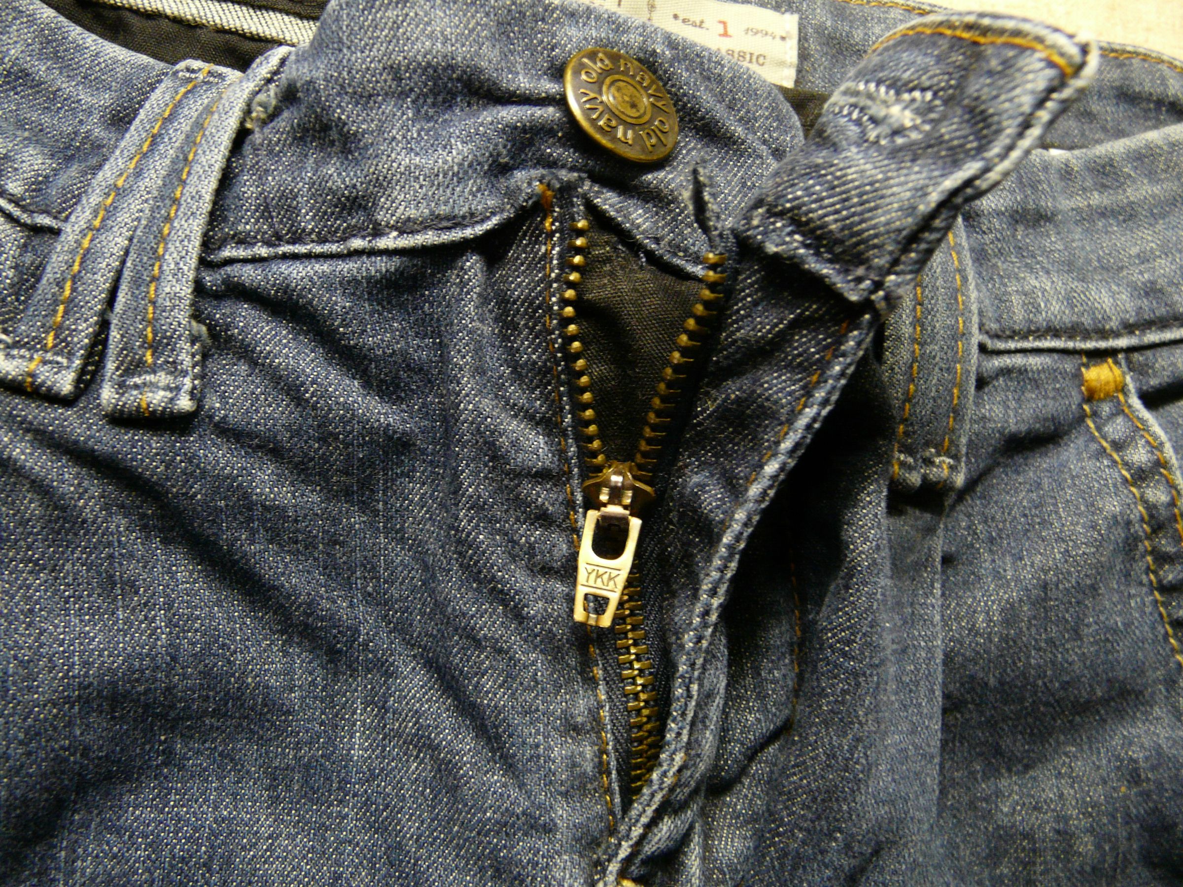 How to Repair a Jeans Zipper That Won't Stay Up : 4 Steps (with ...