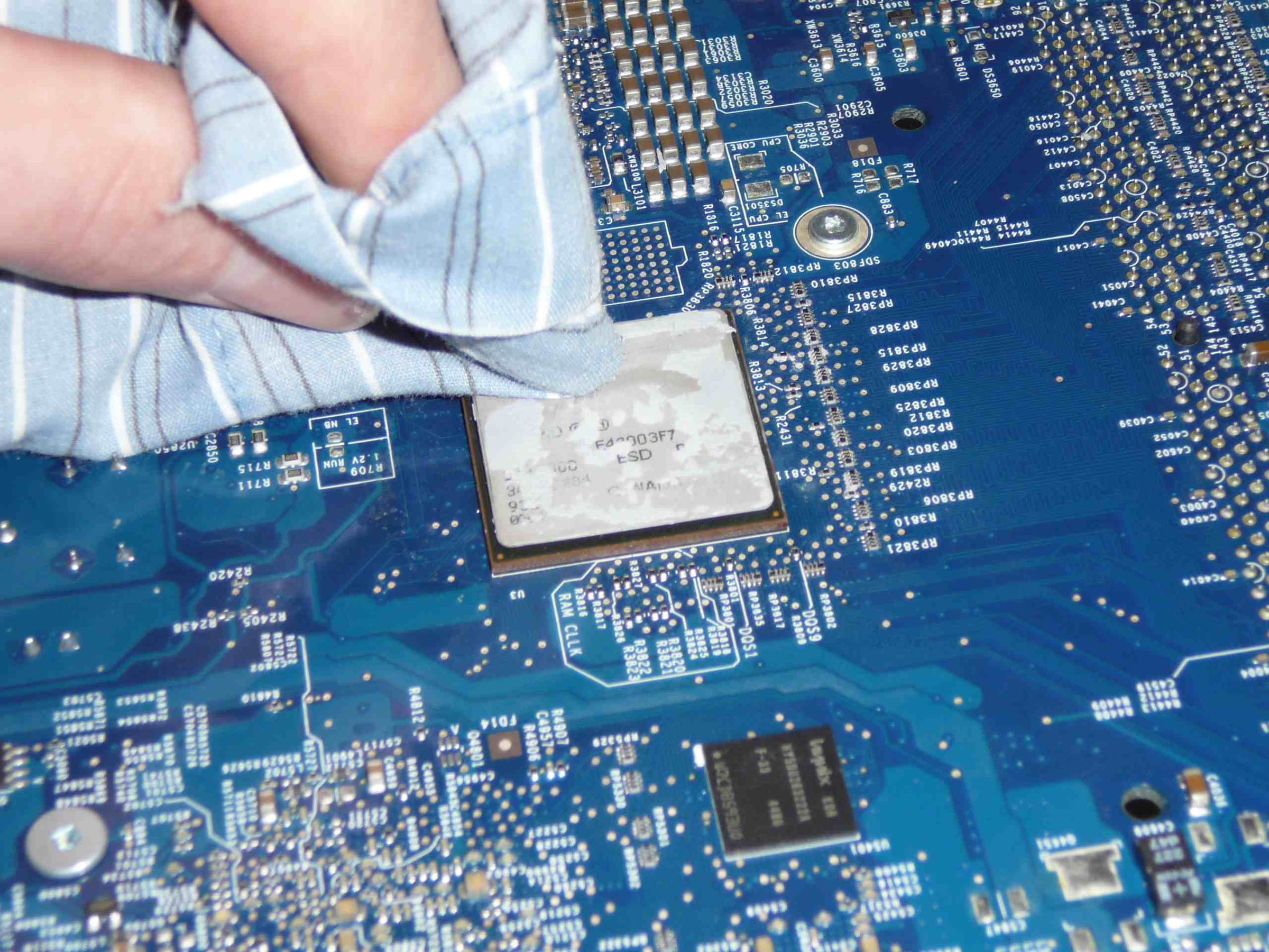 Imac G5 DIY Capacitors Repair : 9 Steps (with Pictures) - Instructables