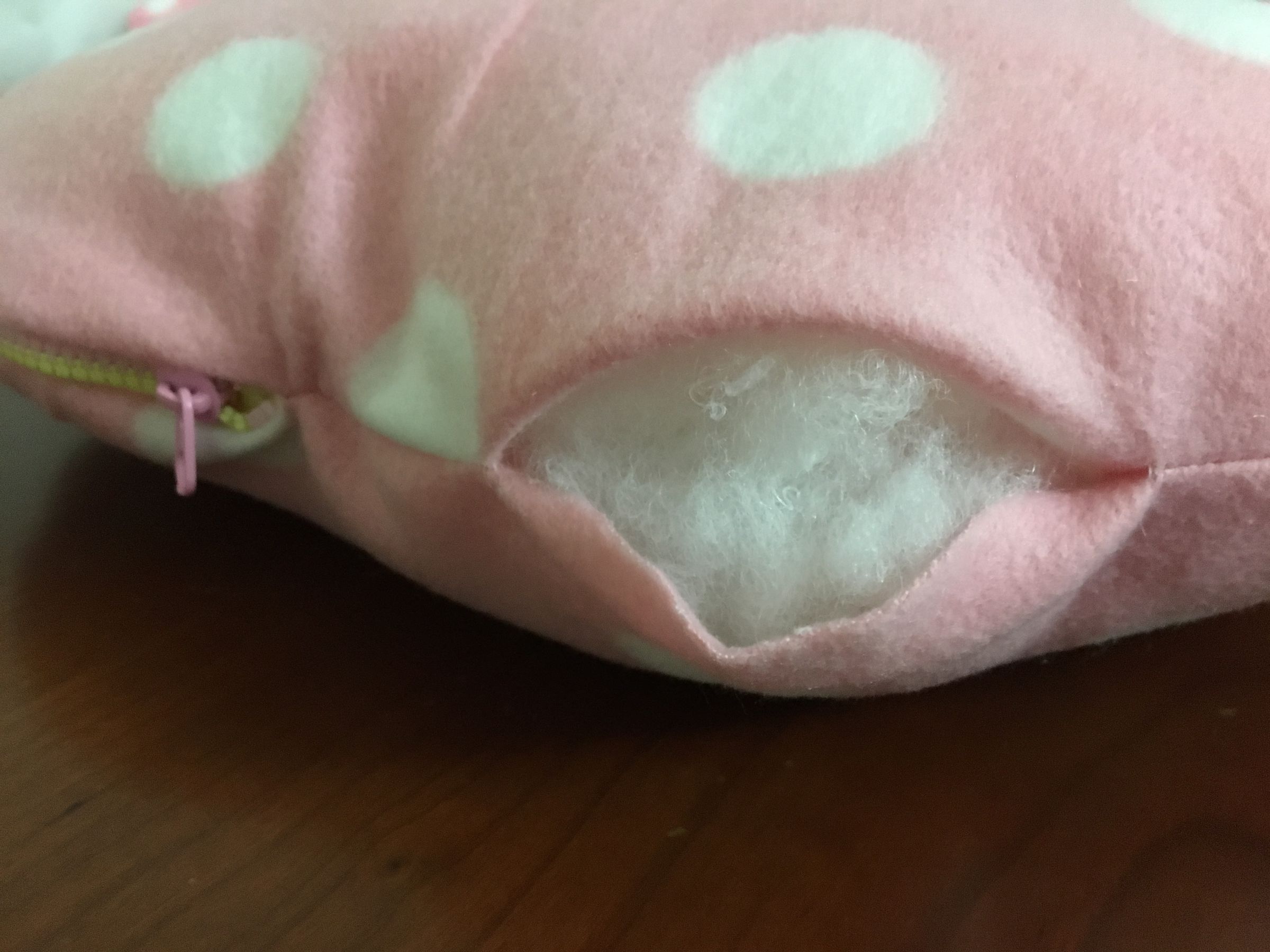 Travel Pillow With Pocket : 15 Steps (with Pictures) - Instructables