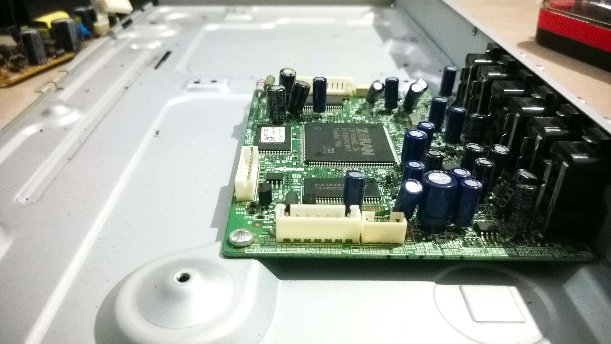 Parts to Salvage From a DVD/CD Player : 10 Steps - Instructables