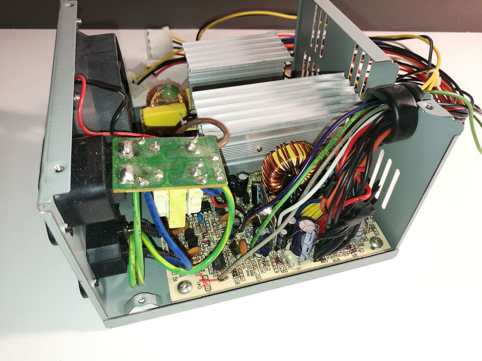 Laboratory Power Supply From Old ATX : 8 Steps (with Pictures ...
