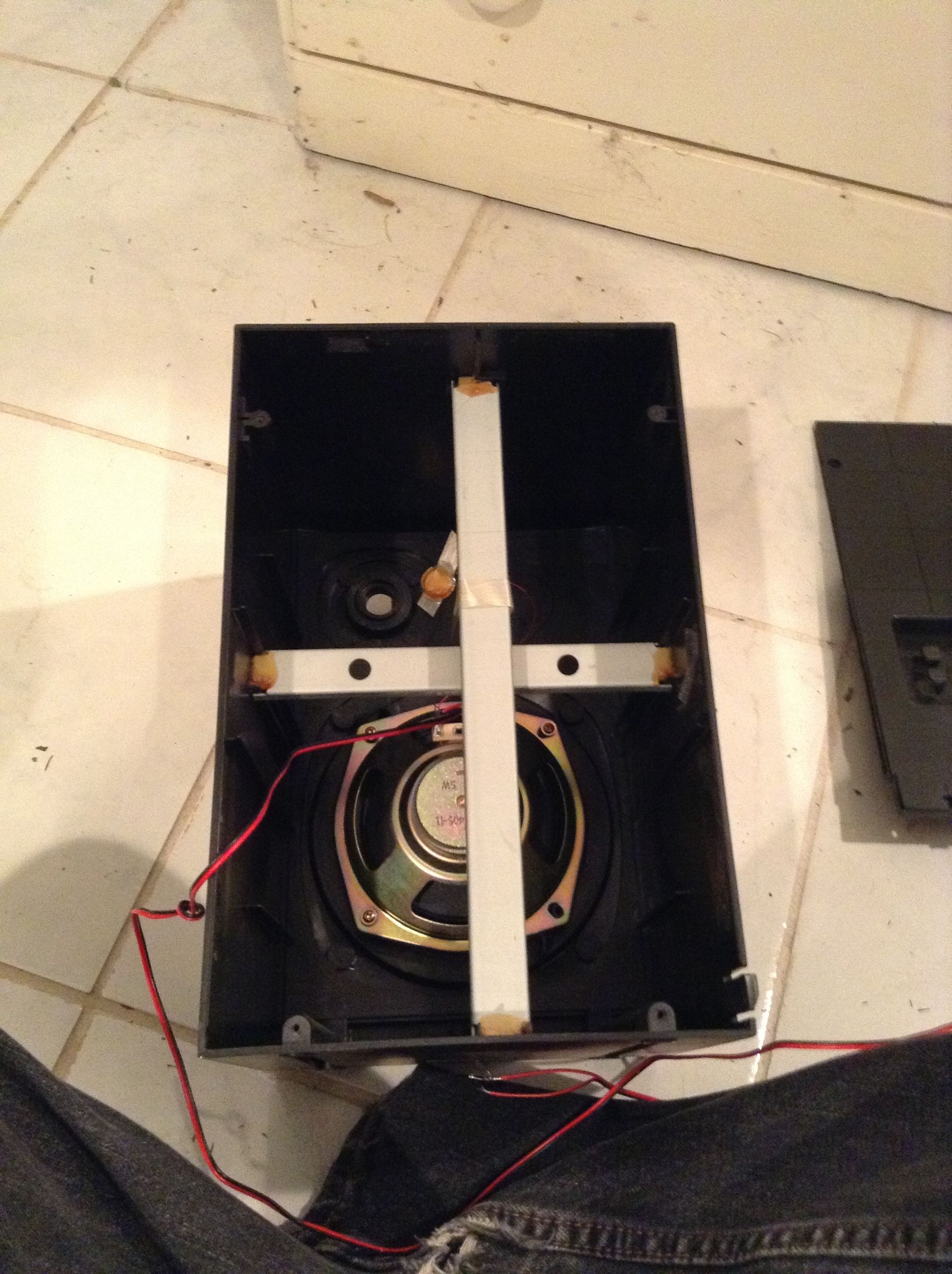 Suitcase Stereo (Now With Battery, Solar, and Bluetooth) : 7 Steps ...