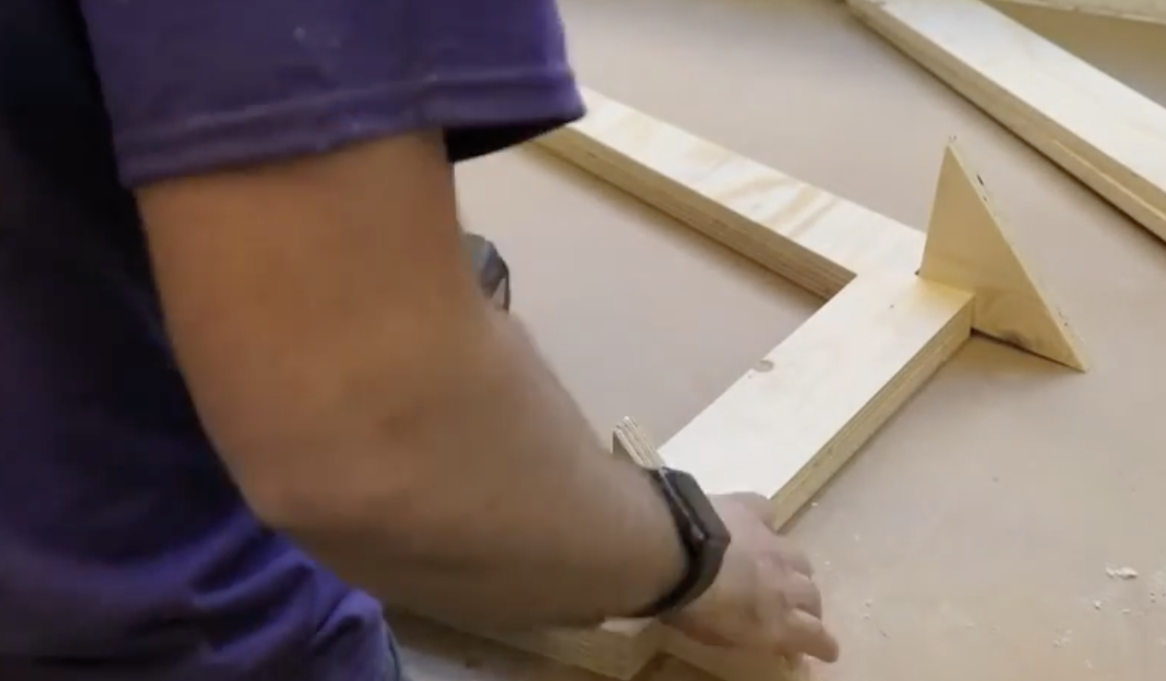 Make a Desk From One 8x4ft Sheet of Plywood Using My CNC Machine : 5 ...