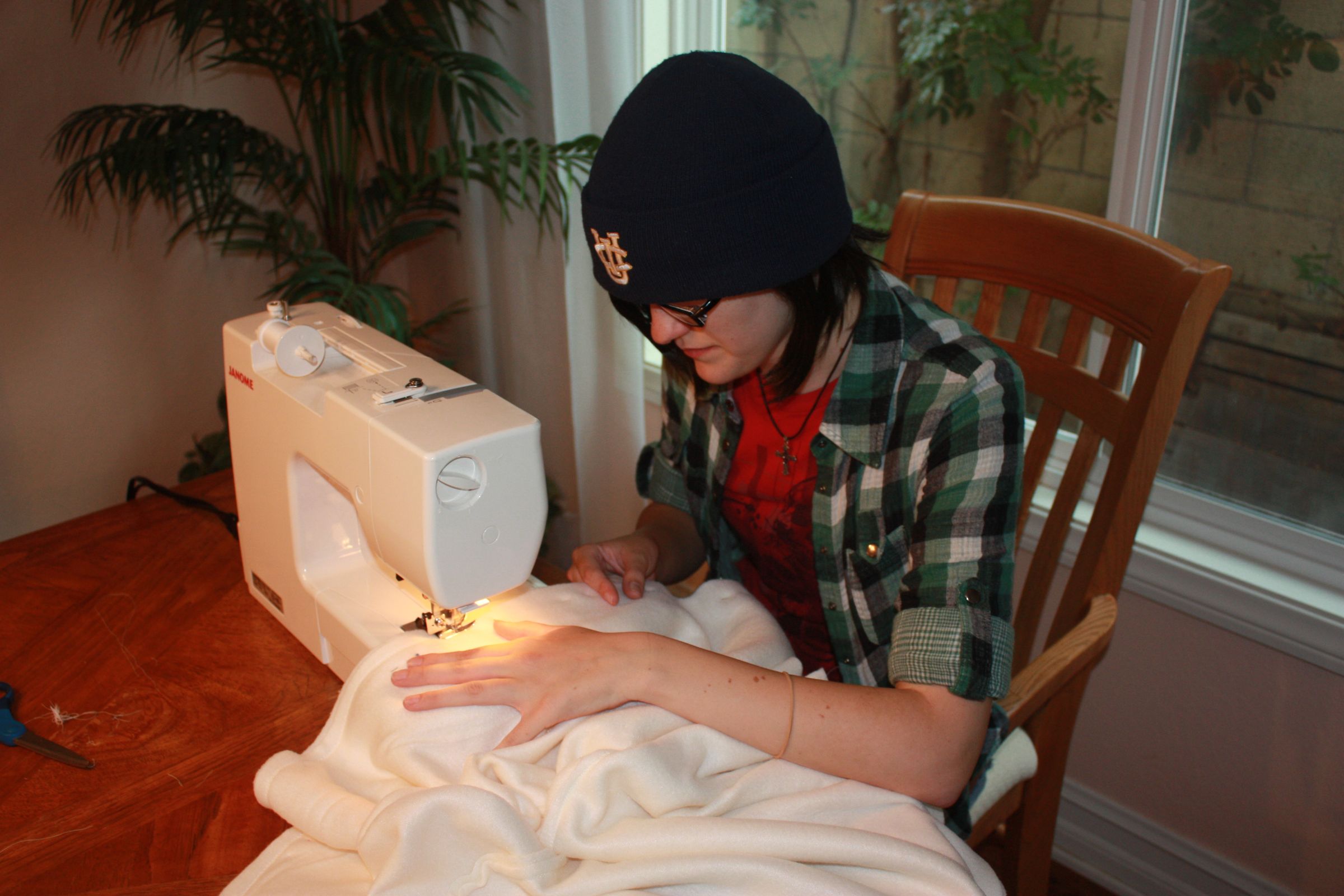 "Snuggie" Character Costume : 19 Steps (with Pictures) - Instructables