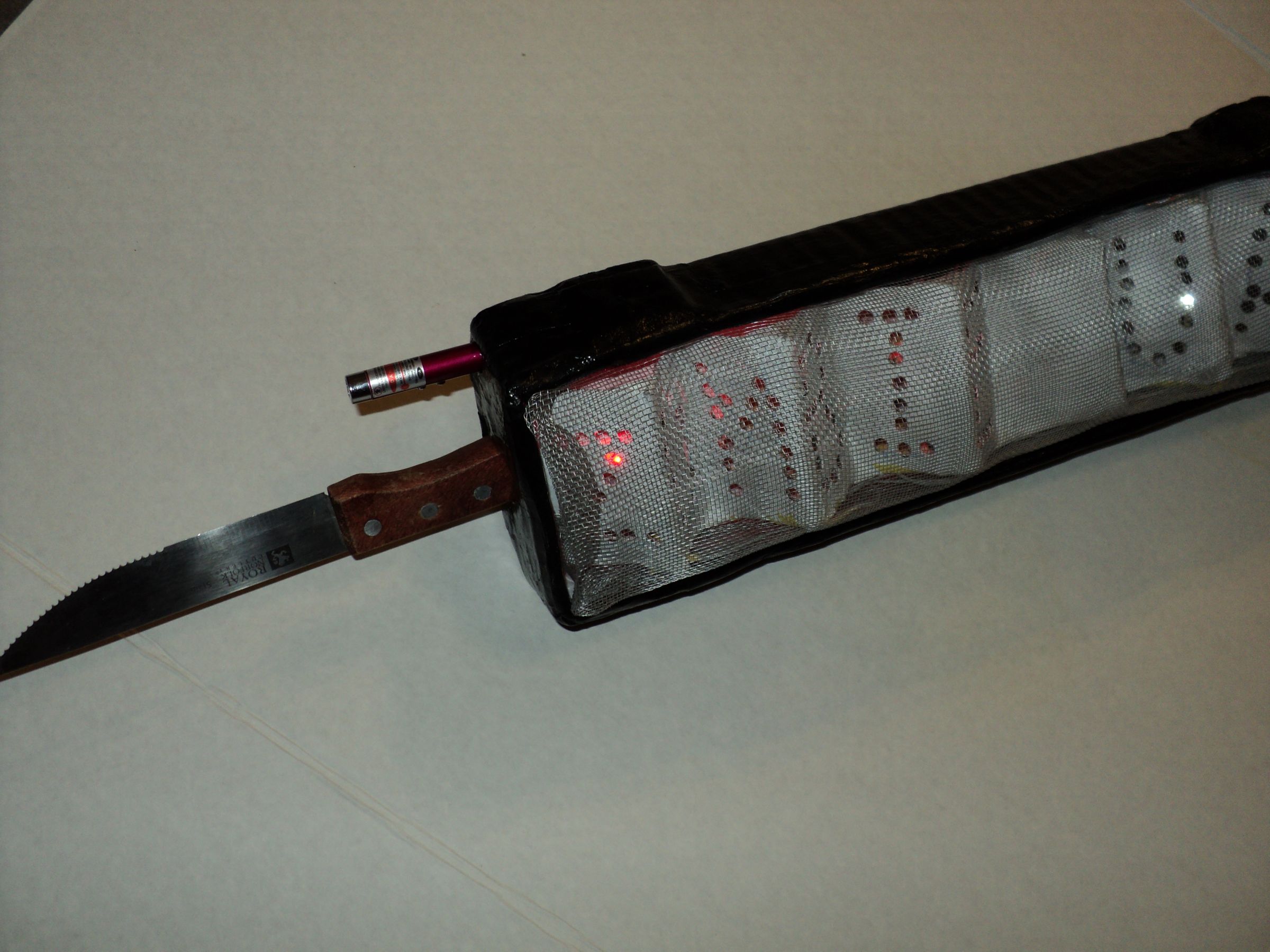 TSA Zombie Scanner Security Wand : 7 Steps (with Pictures) - Instructables