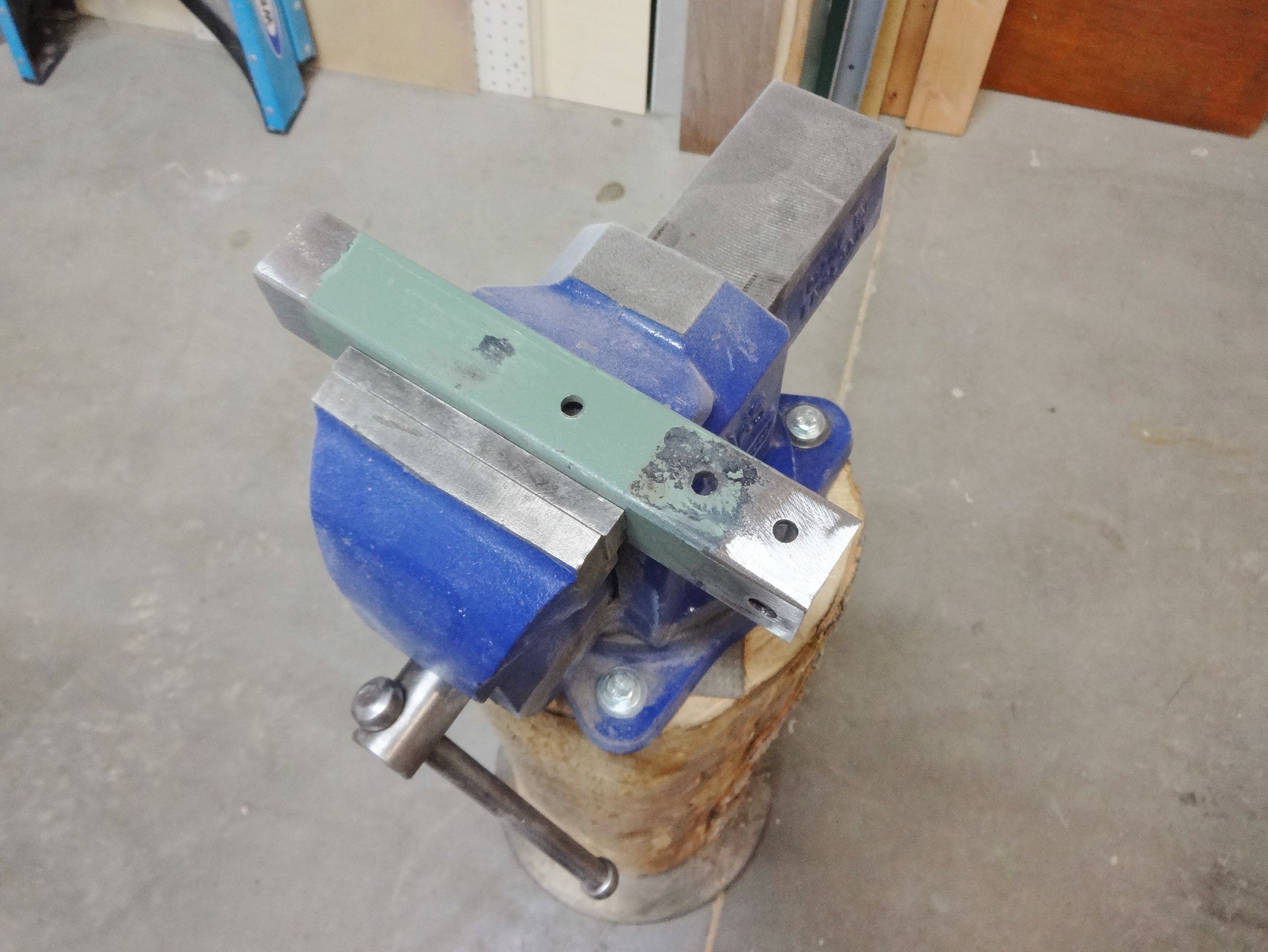 Make a Simple Welded Bar Stool : 11 Steps (with Pictures) - Instructables