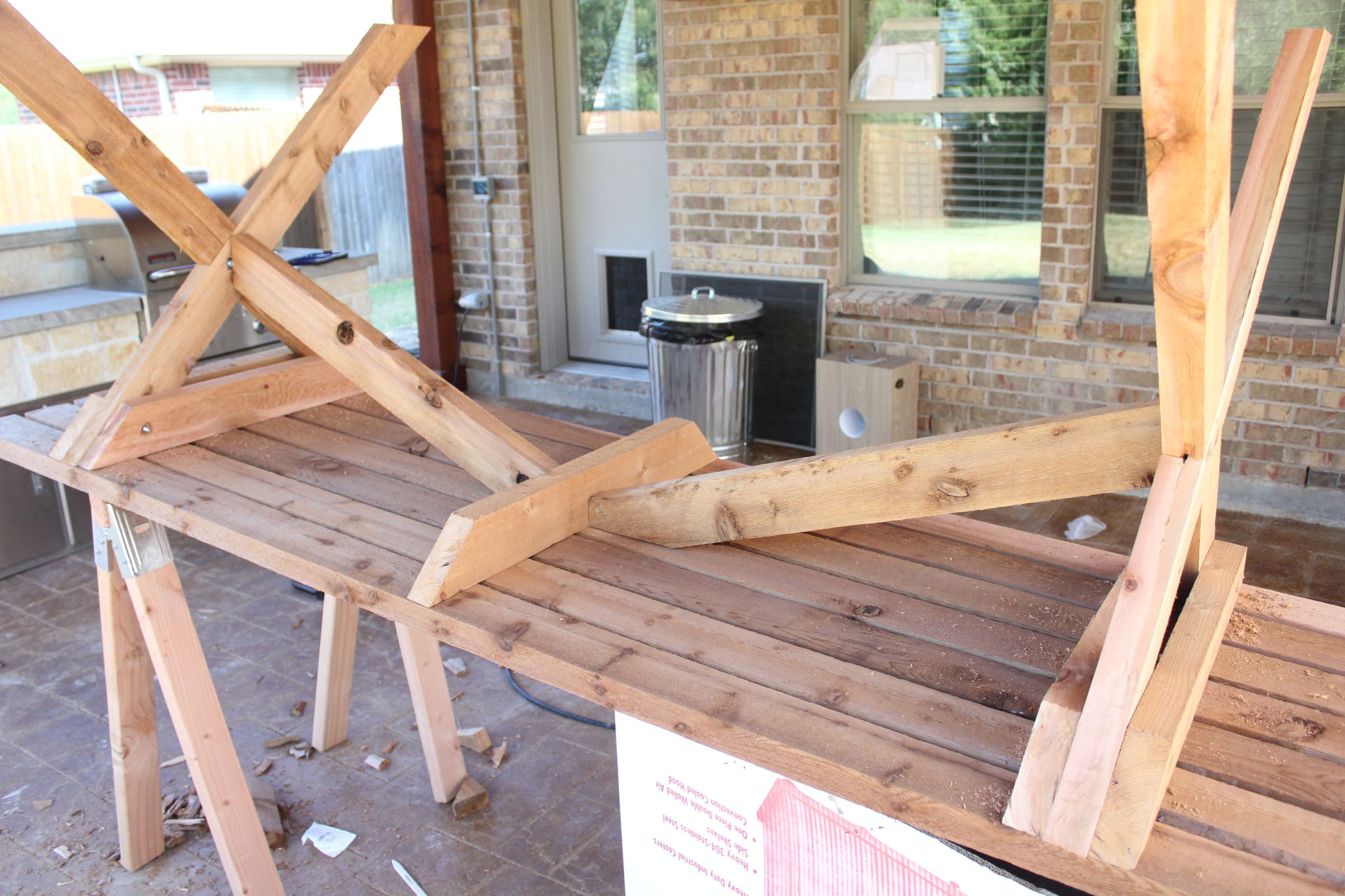 Sleek Picnic Table With Detached Benches : 6 Steps (with Pictures ...