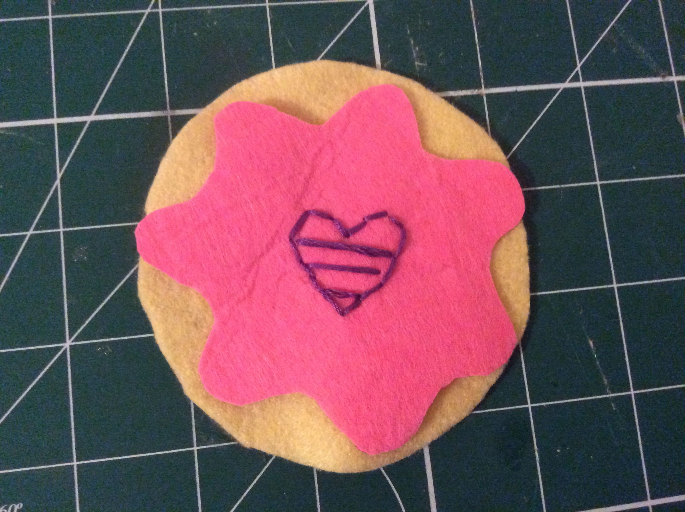 How to Make Cupcake Pincushions : 9 Steps (with Pictures) - Instructables