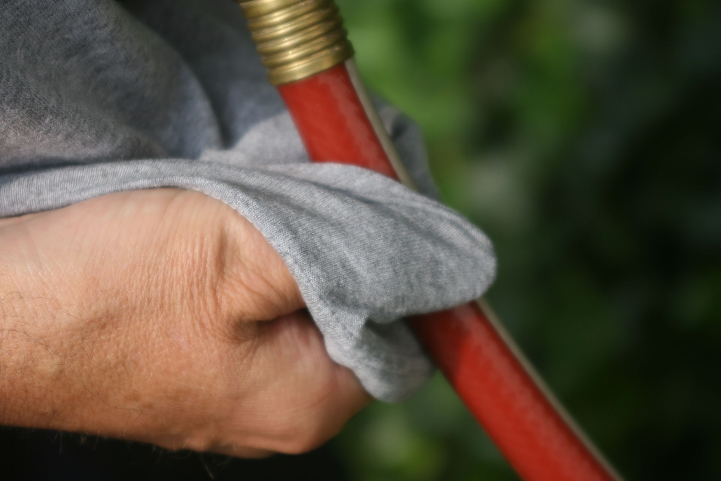 How to Repair a Leaky Hose With Sugru : 7 Steps (with Pictures ...